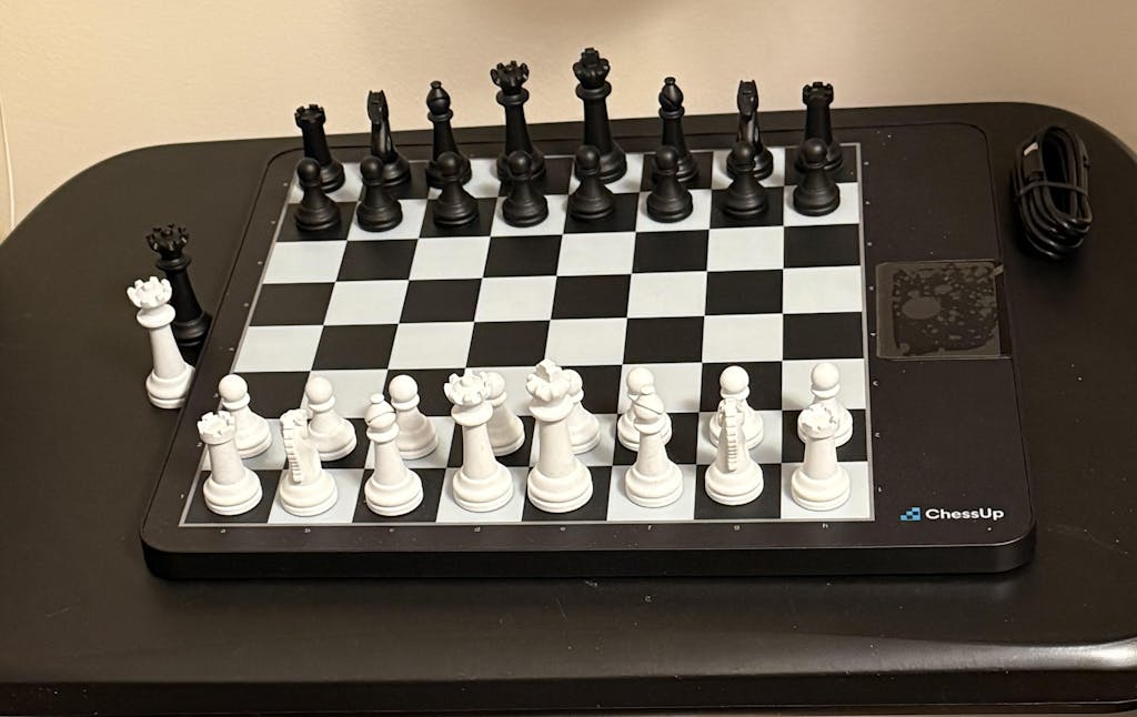 ChessUp 2 Chess Computer with Seamless Chess.com Integration