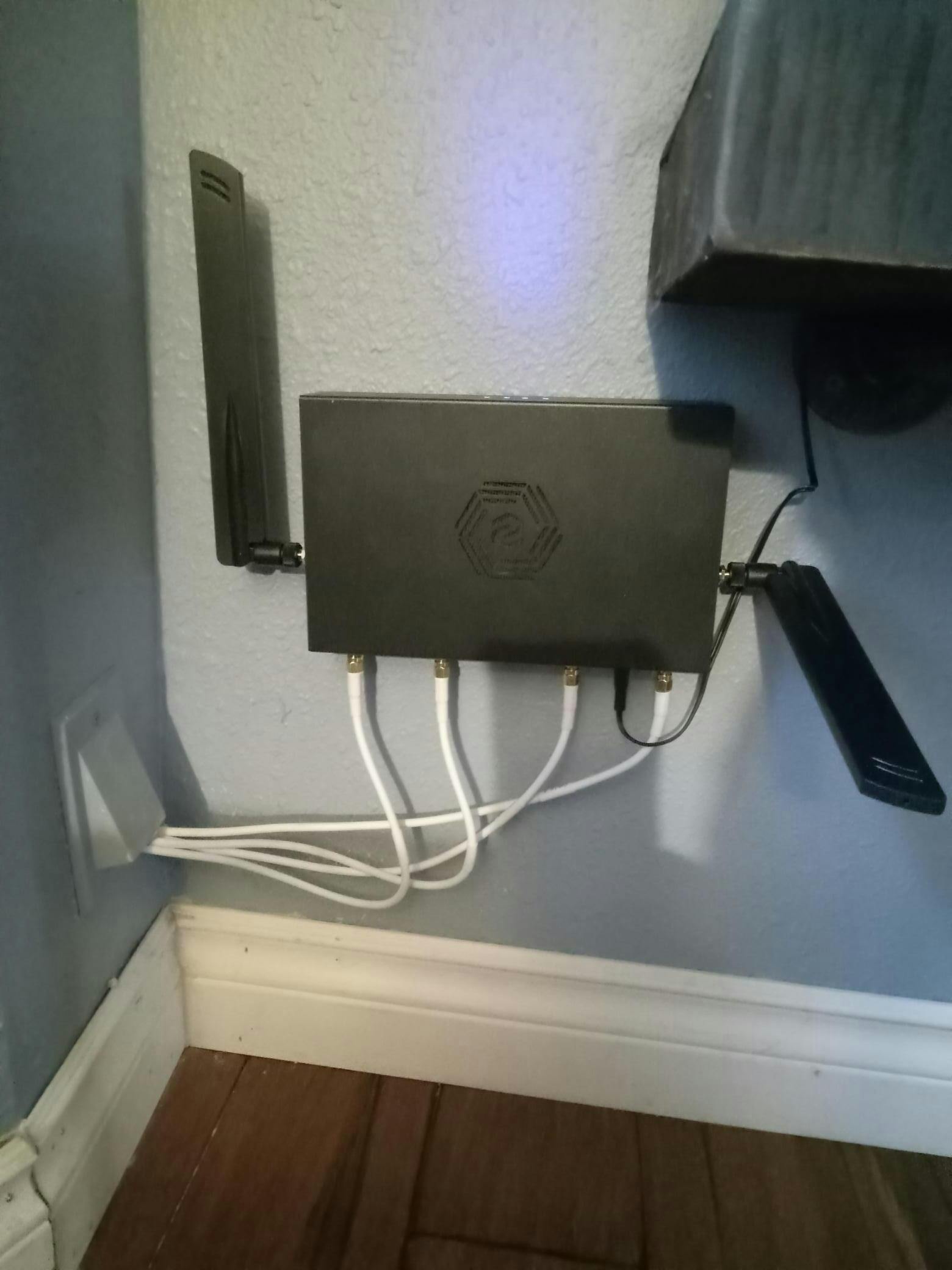 5G Chester AX3000 - The Next Episode SDX75 - Dual SIM - Wi-Fi 6 Indust ...