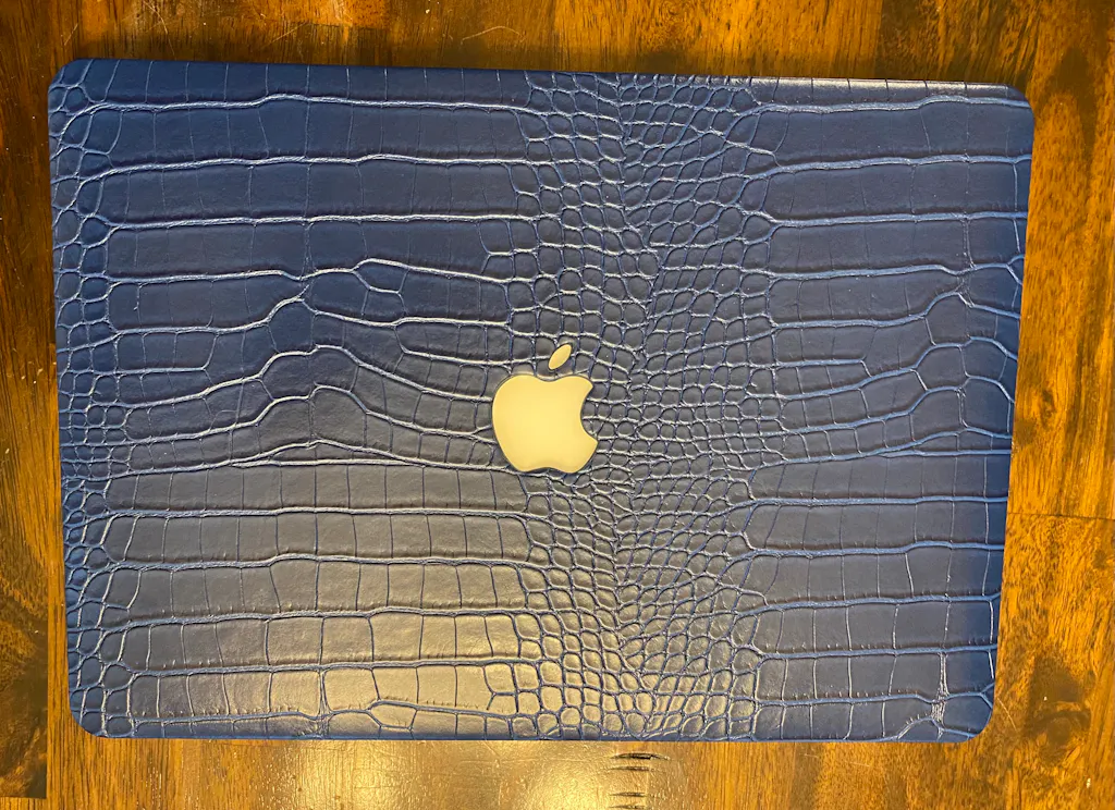 Navy Faux Crocodile MacBook Case – Chic Geeks