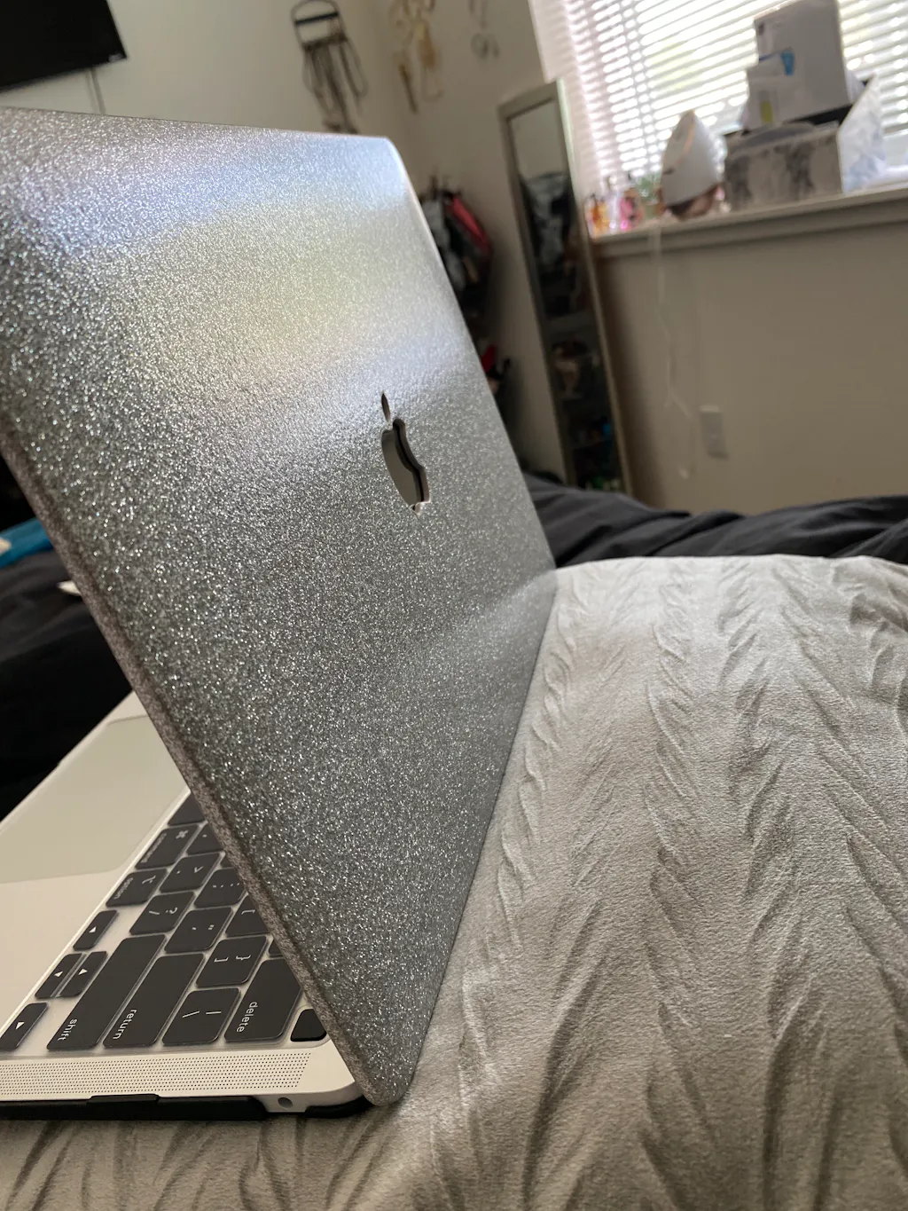 Silver Glitter MacBook Case – Chic Geeks