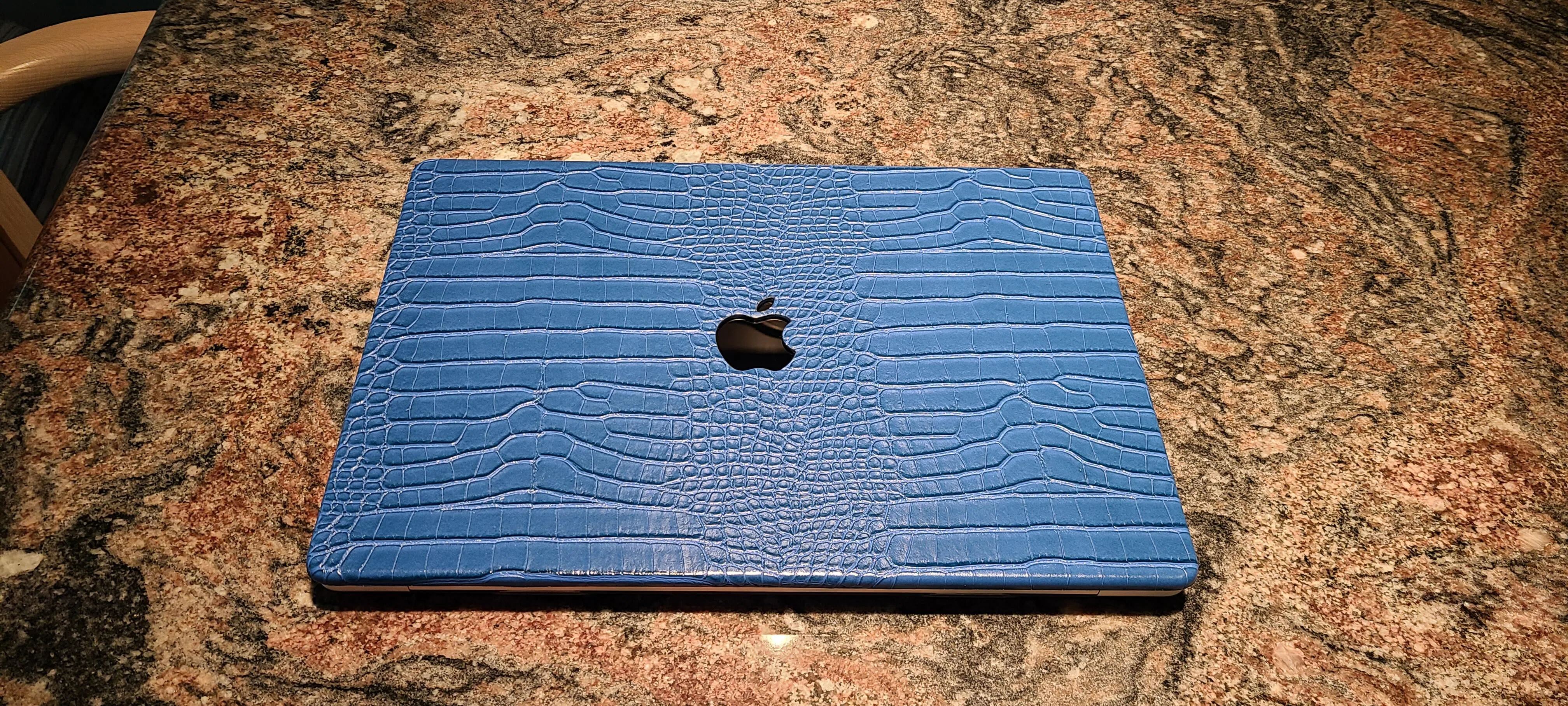 Cobalt Faux Crocodile MacBook Case – Chic Geeks