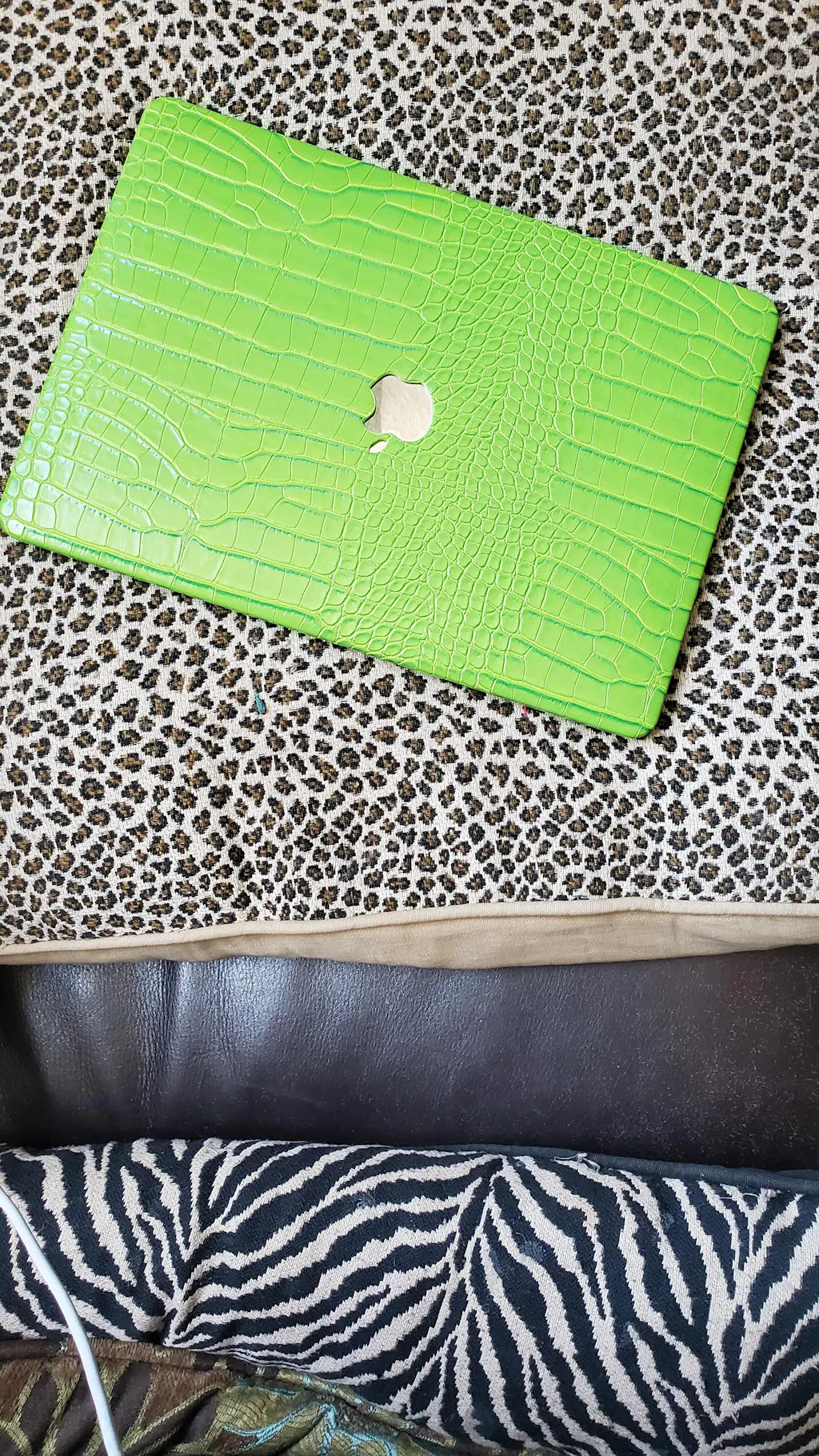 Lime Faux Crocodile MacBook Case – Chic Geeks