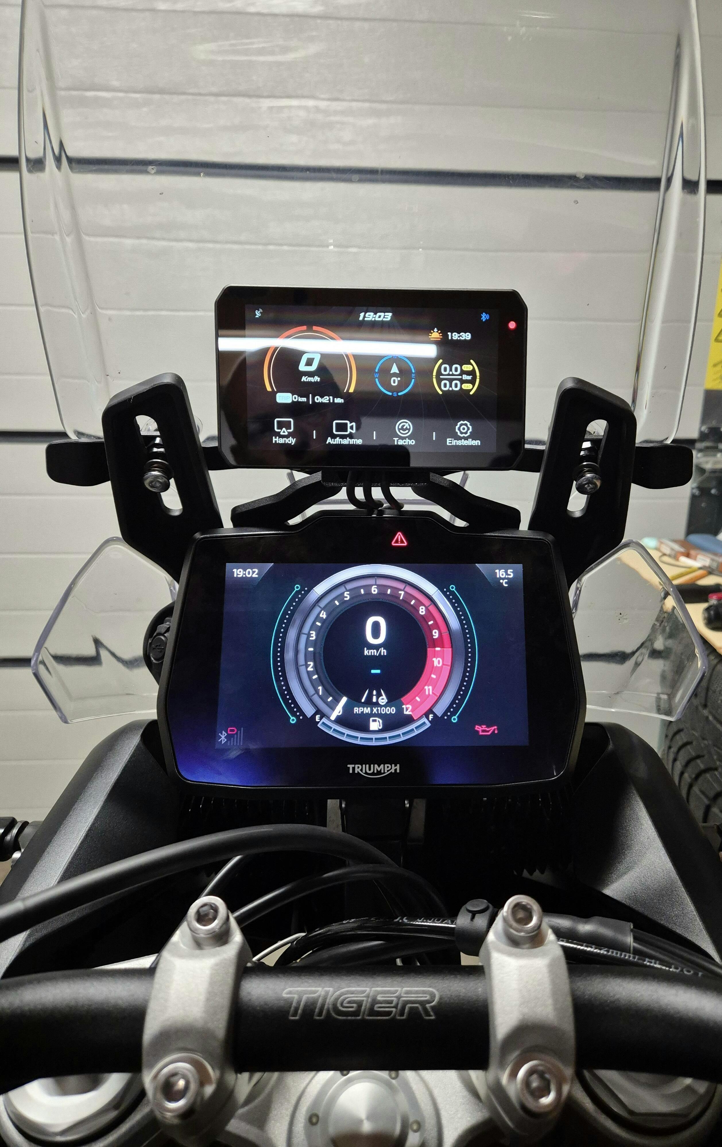 AIO-5 Lite Smart Motorcycle System | CarPlay & Android Auto – Chigee