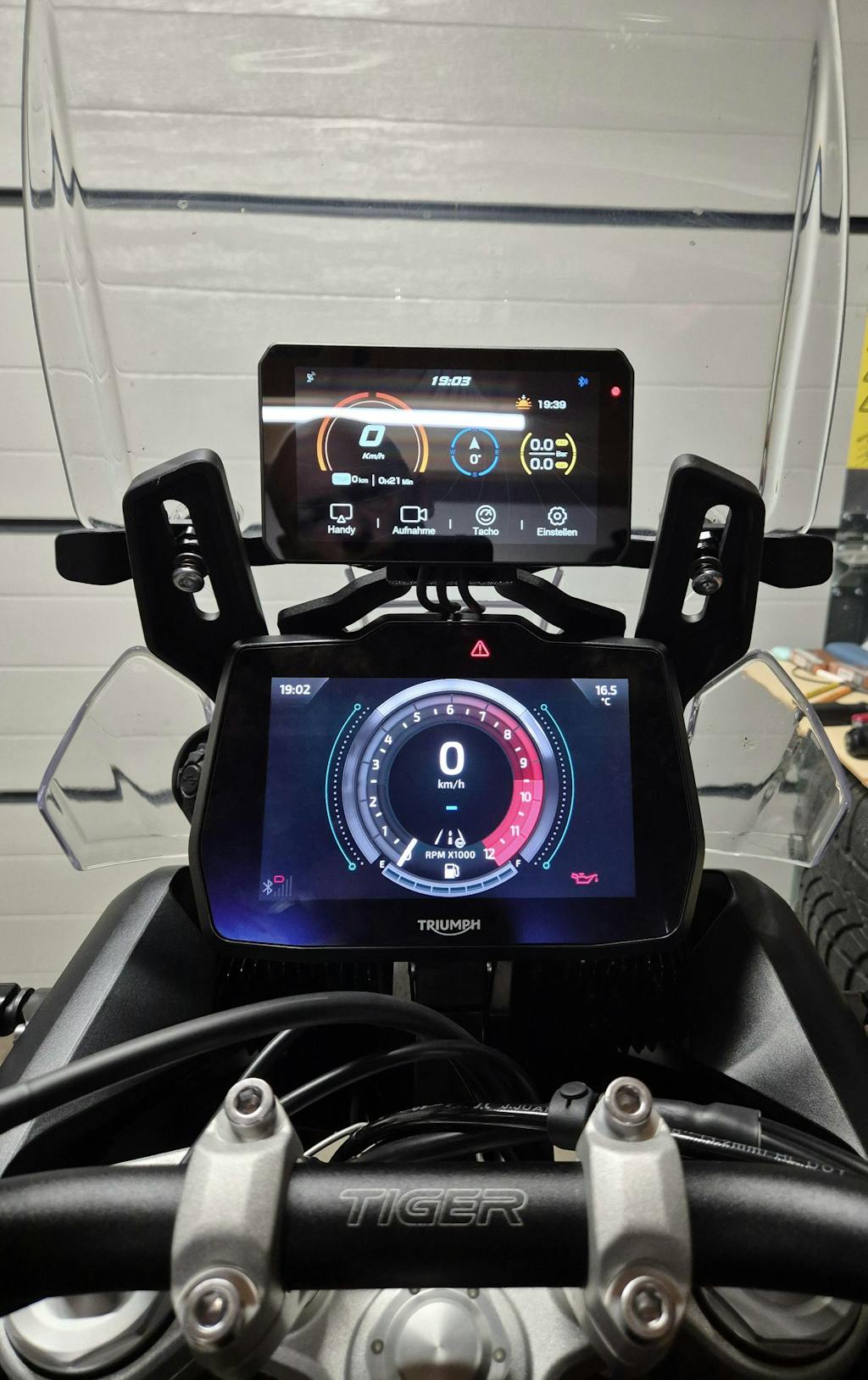 AIO-5 Lite Smart Motorcycle System | CarPlay & Android Auto – Chigee