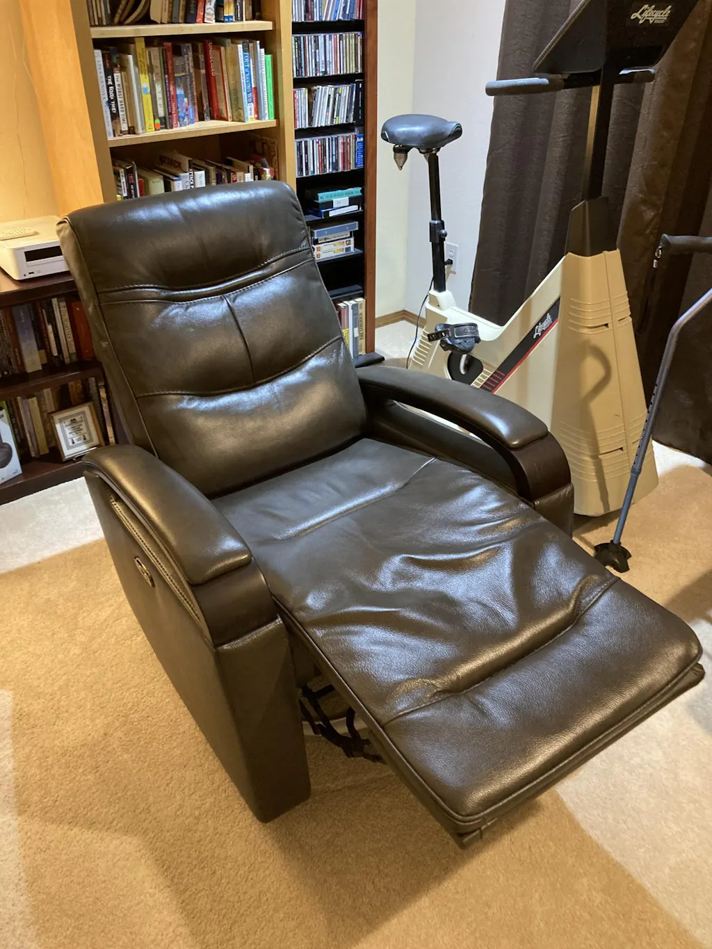 Gentry Leather Power Recliner | USB Port | Contrast Wooden Armrests ...