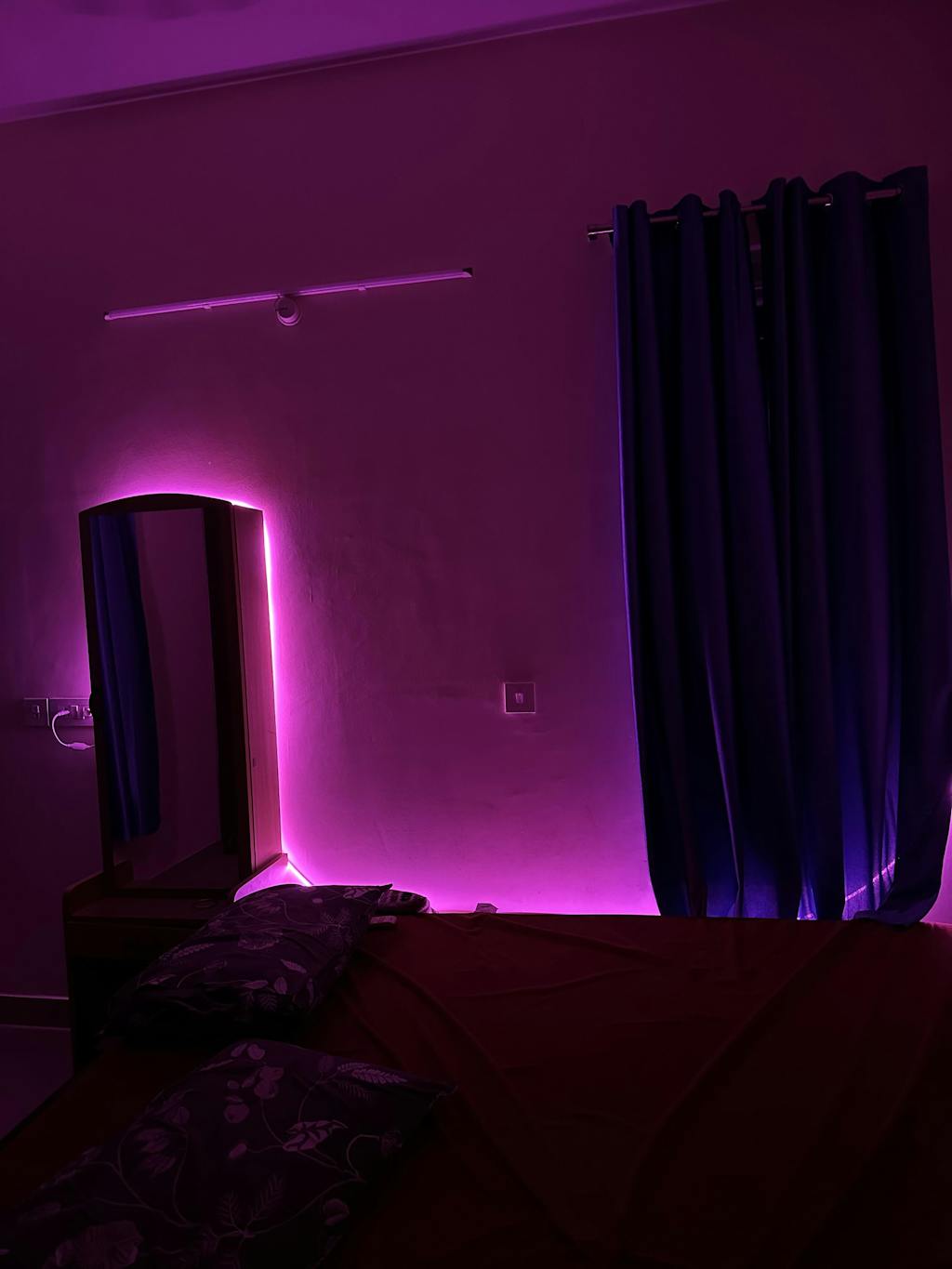 Neon Flex LED Strip Lights | Pink - AC 220V - 8mm x 16mm – Chronos Lights