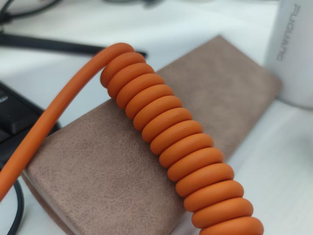 Spring Charge Cable With Smart Light | Chubbycable