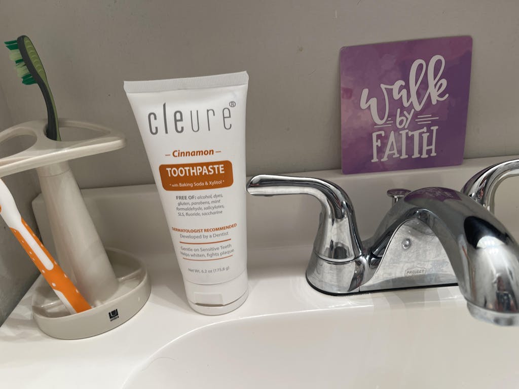 Non Mint Toothpaste, Fluoride Free Toothpaste | Cleure