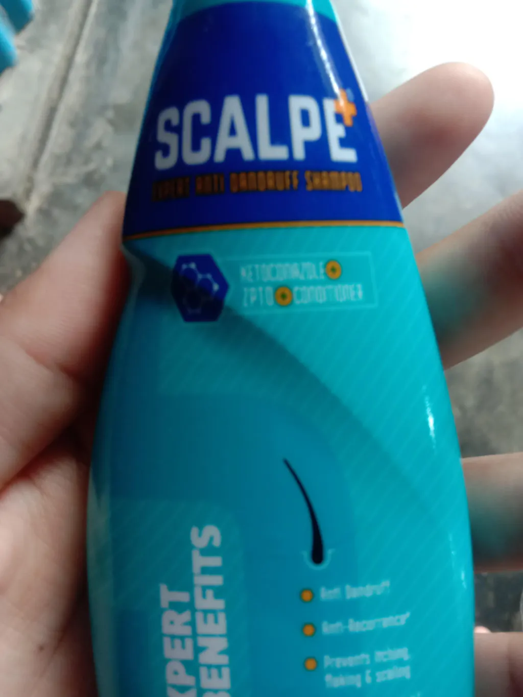 Buy Scalpe Plus Expert Anti Dandruff Shampoo Online | Clinikally