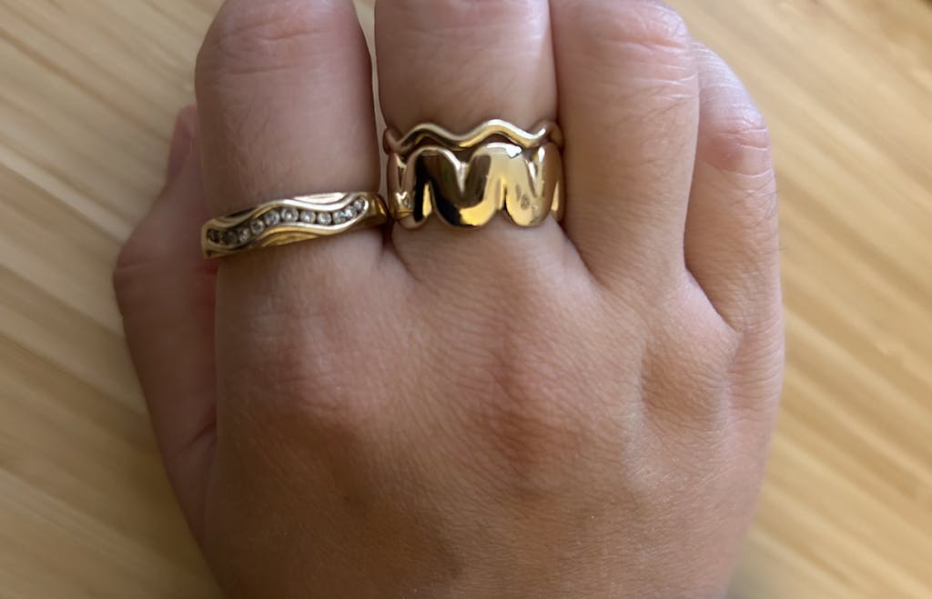 14k donut band with 3 star set diamonds – CNOJ