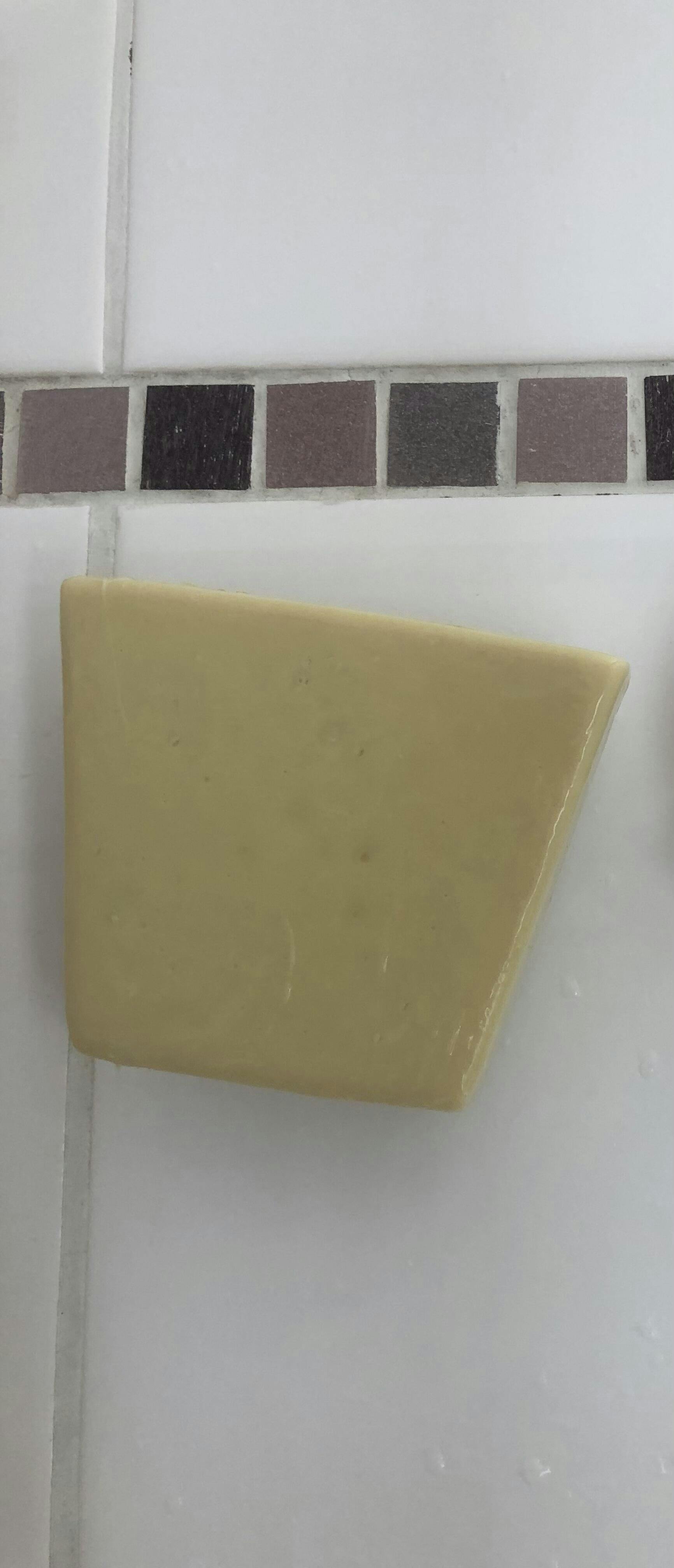 Savon solide bio naturel artisanal et surgras ᐅ SAF à l'huile d'olive