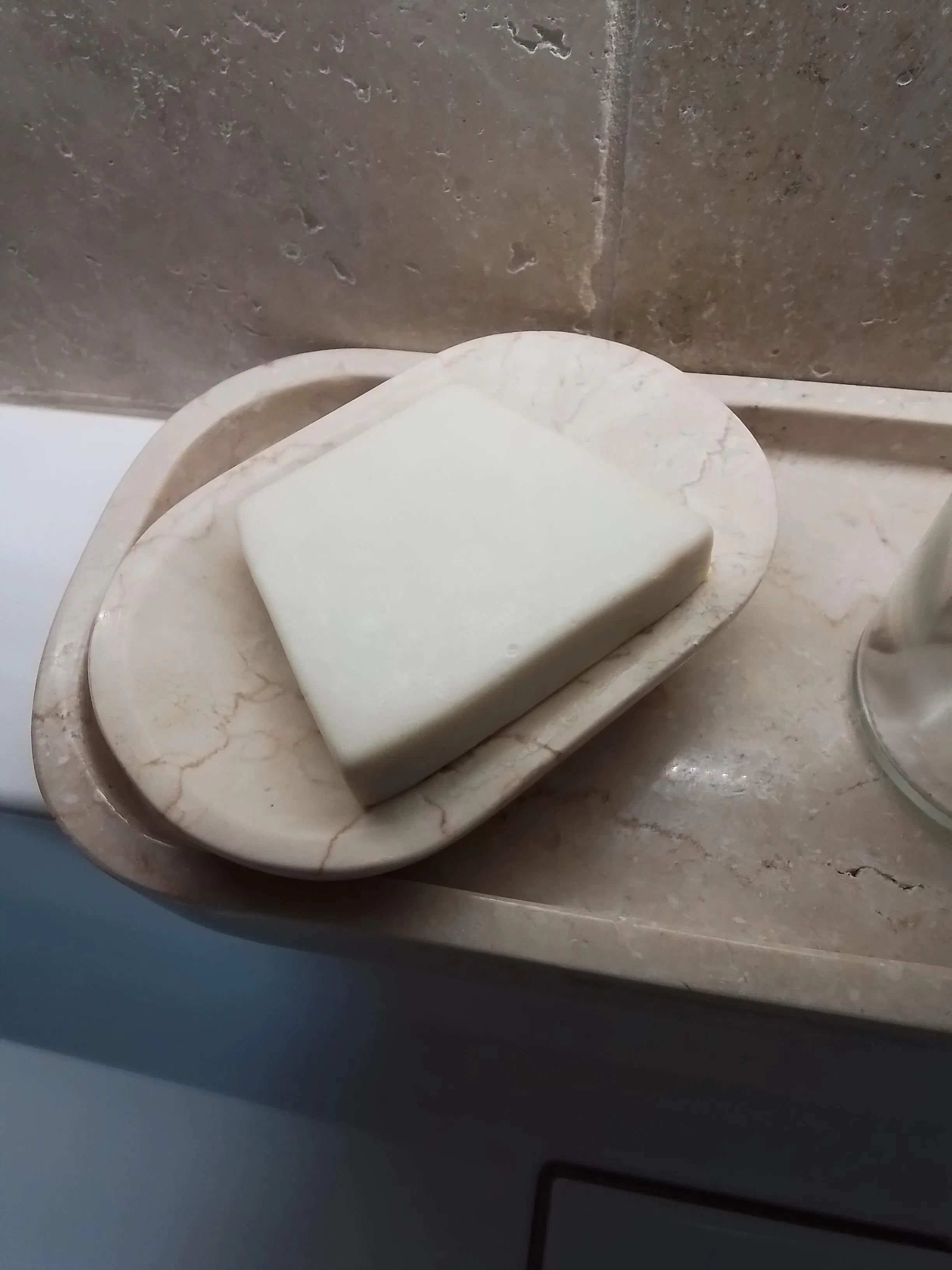 Savon solide bio naturel artisanal et surgras ᐅ SAF à l'huile d'olive