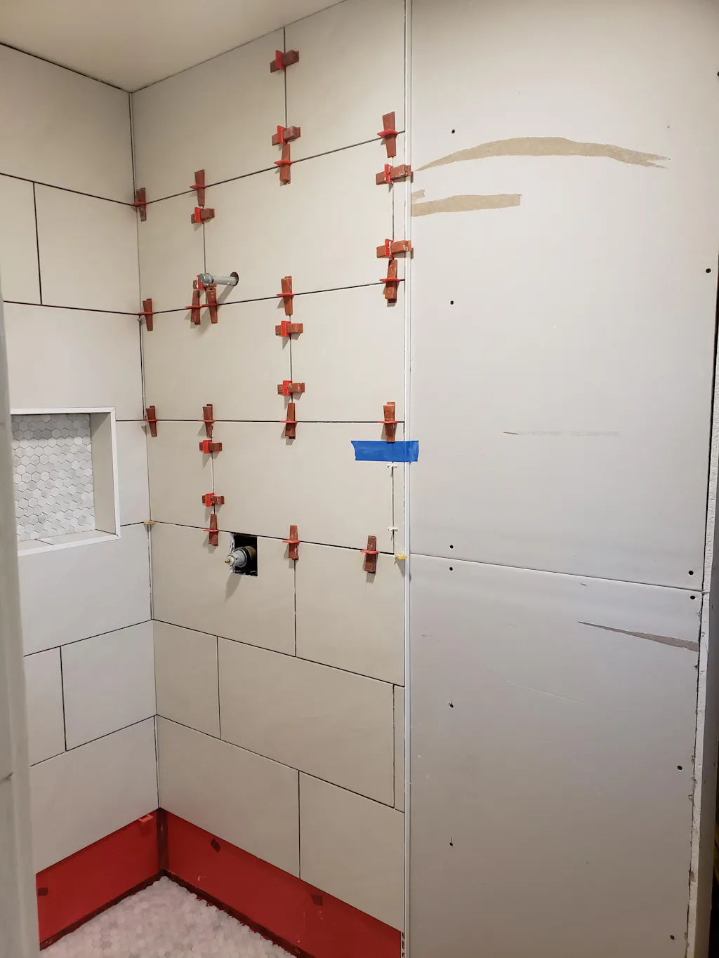 Raimondi 1/8" Red HD Tile Leveling Clips | Contractors Direct