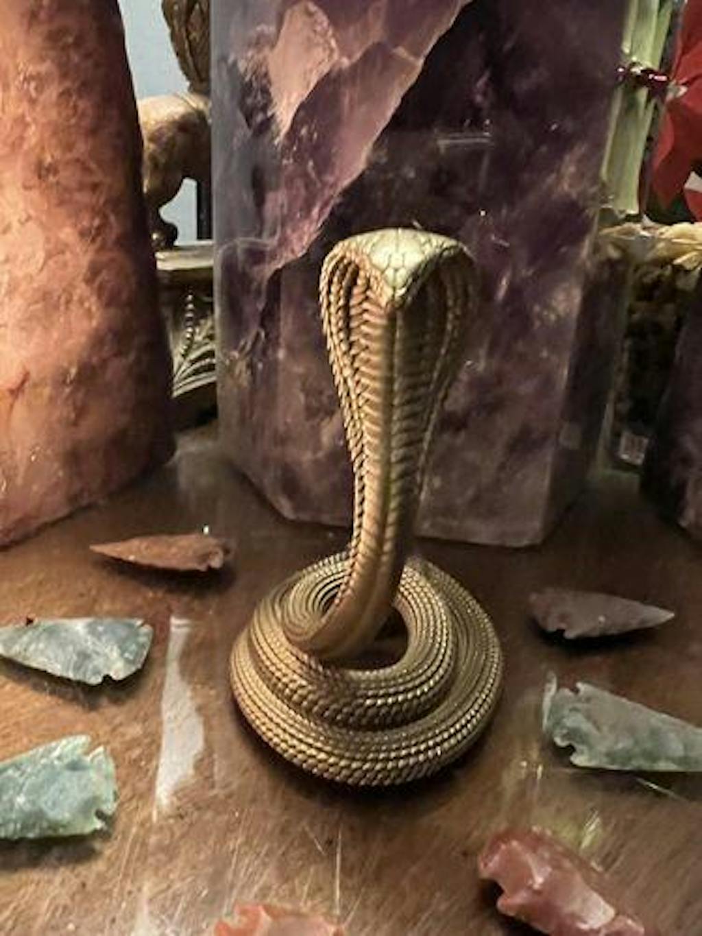 Unique Cobra Phone Stand | Brass Desk Decoration – COPPERTIST.WU