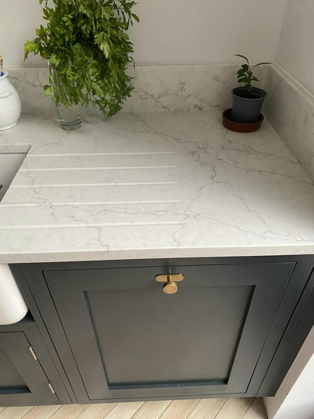 Kilburn Cabinet Knob | Antique Brass | Cupboard Furniture – Corston