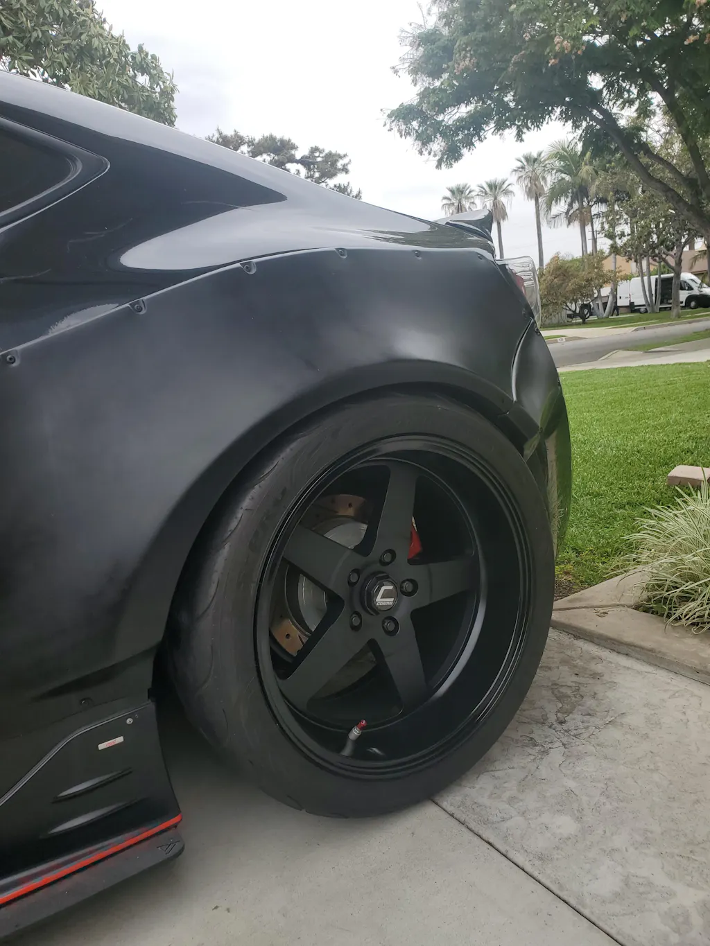 XT-005R Flat Black | Gloss Lip | 18x10 +20 5x114.3 – Cosmis Wheels
