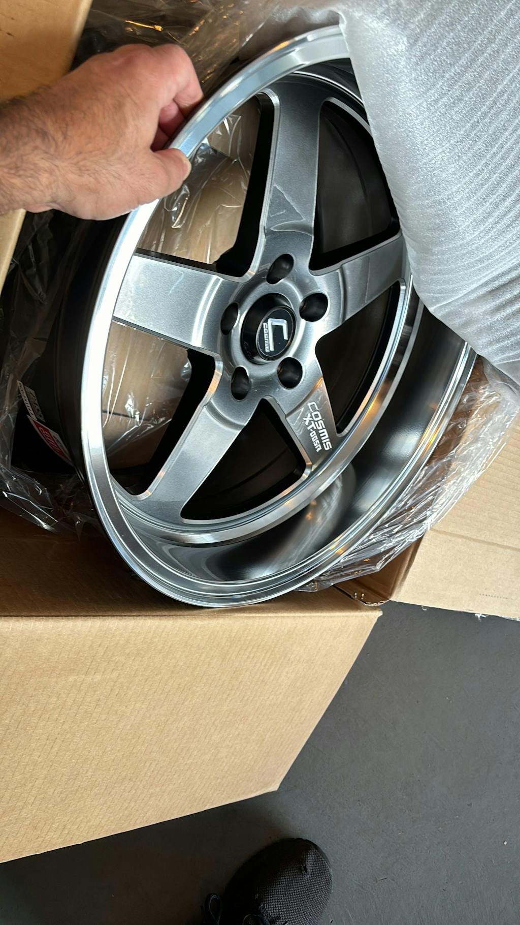 XT-005R Gunmetal | Polished Lip | Milled Spokes 18x10 +20 5x114.3 – Cosmis Wheels