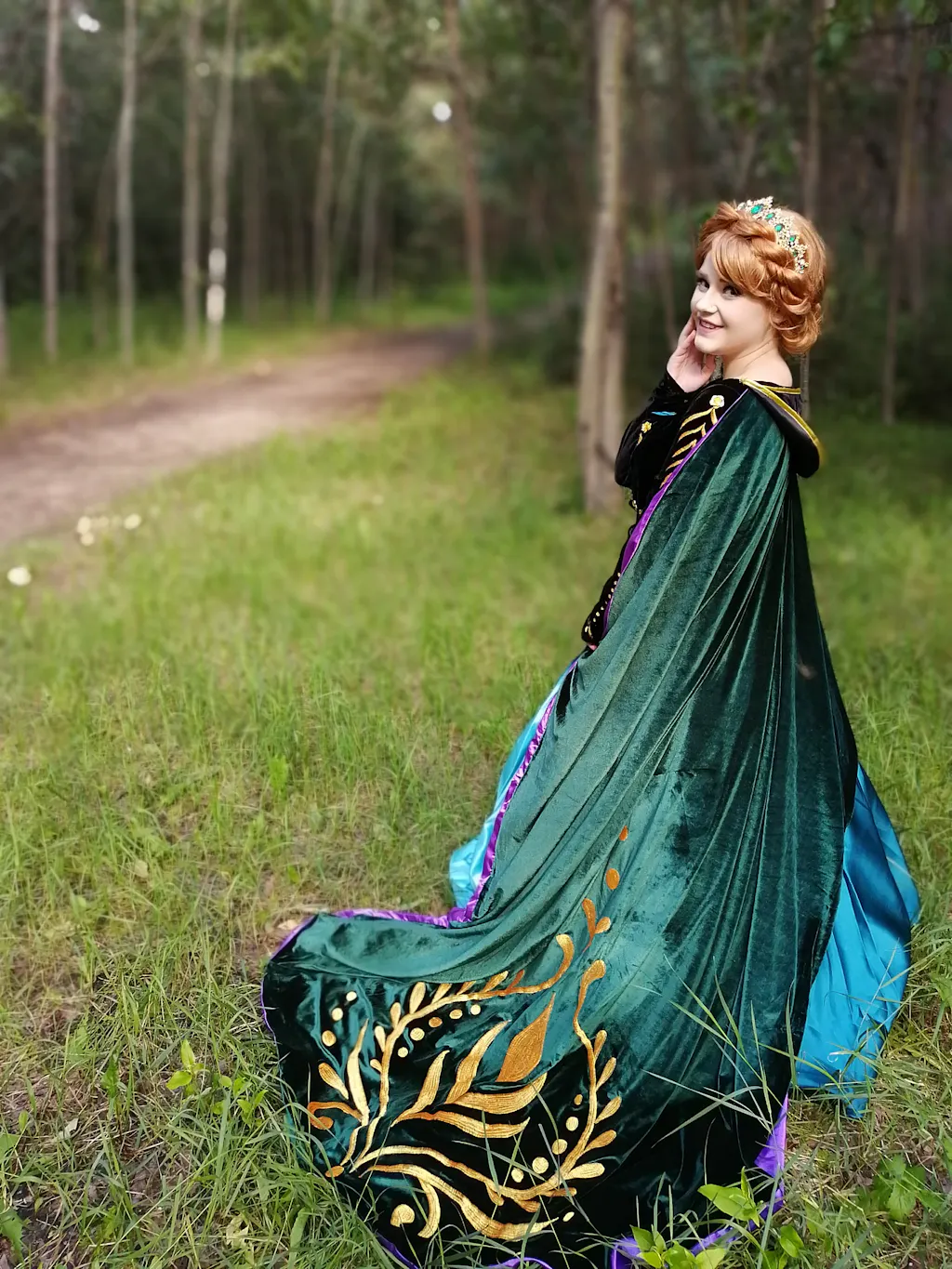 Frozen 2 Queen Anna Embroidered Cosplay Costume - Cosrea Cosplay