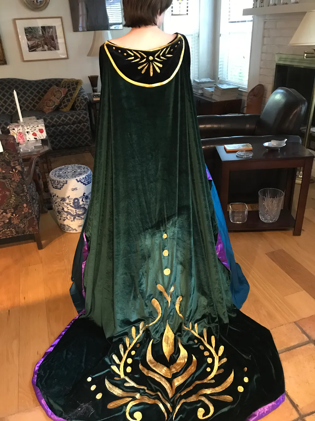 Frozen 2 Queen Anna Embroidered Cosplay Costume - Cosrea Cosplay