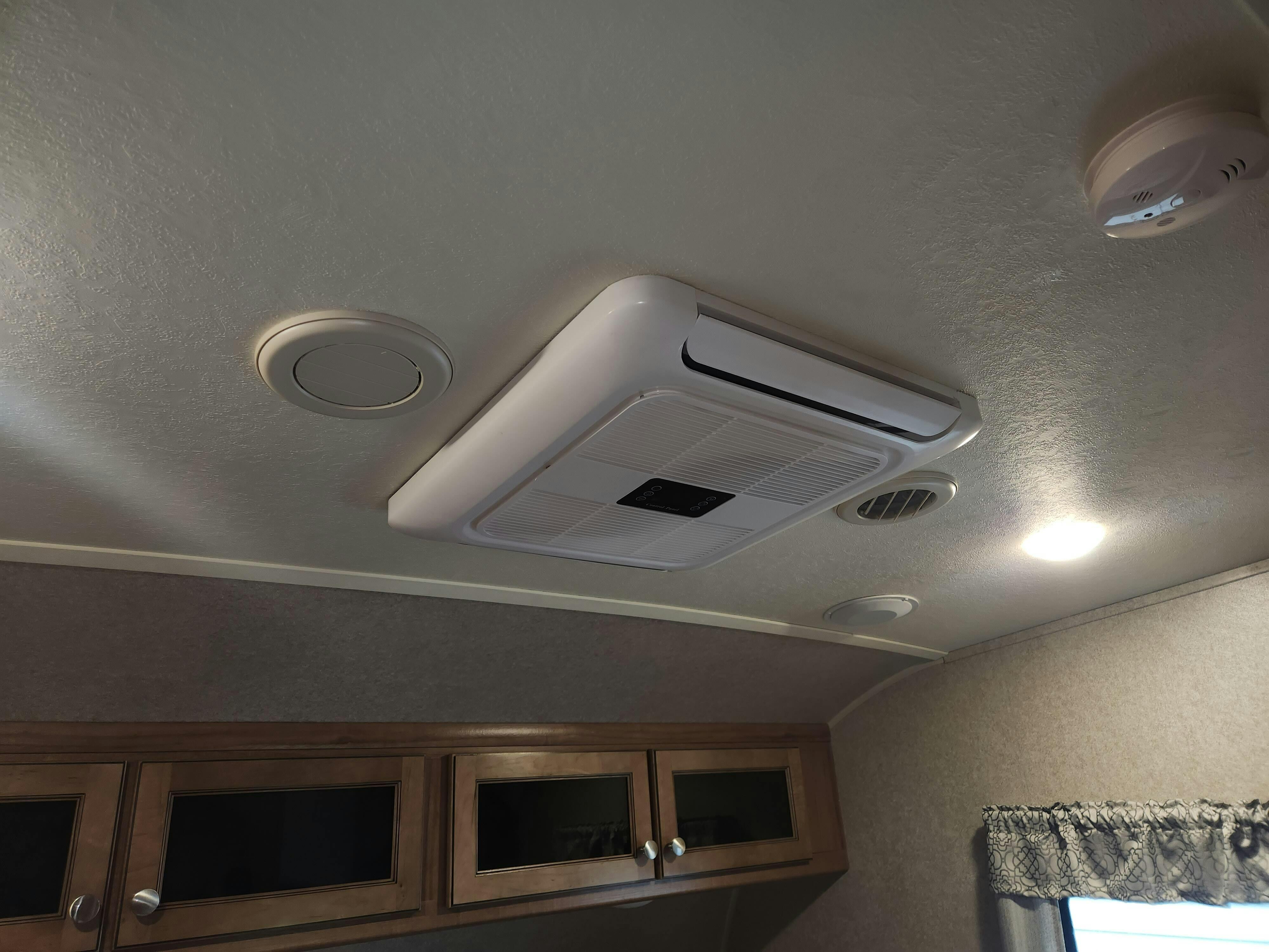 12V RV Air Conditioner – 10000 BTU Low Profile RV Rooftop AC