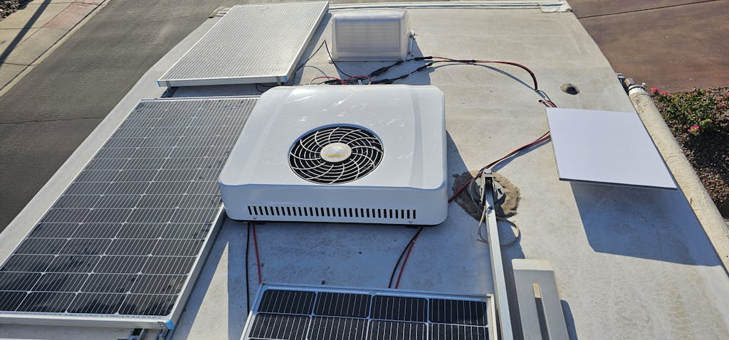 12V RV Air Conditioner – 10000 BTU Low Profile RV Rooftop AC