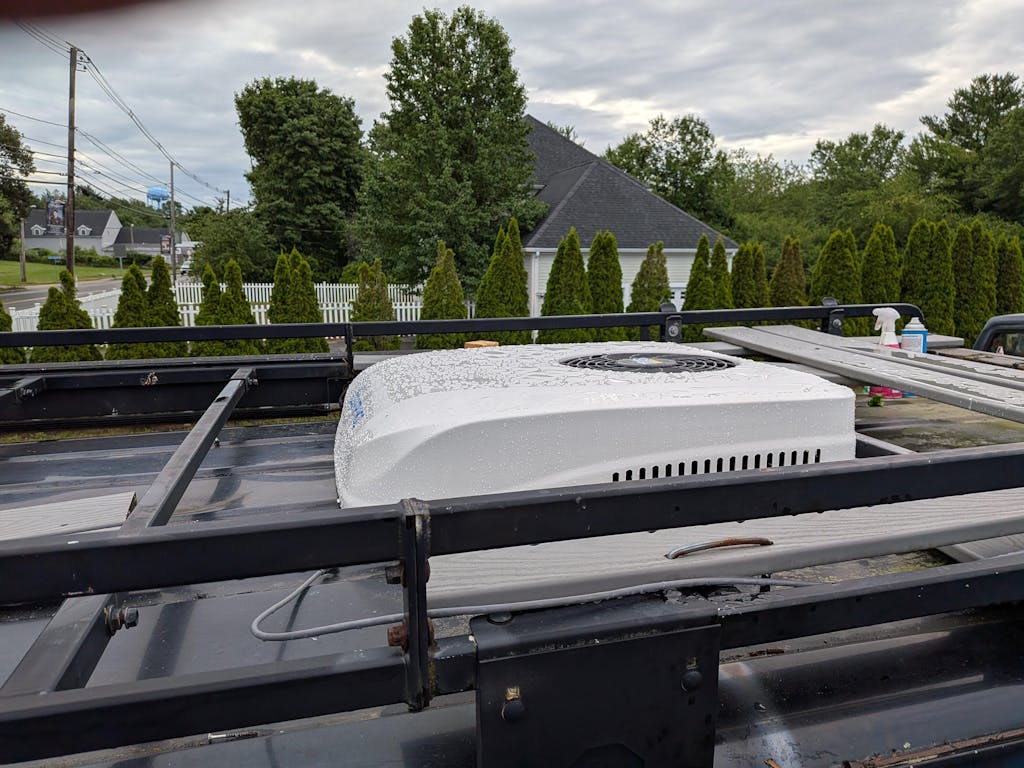 12V RV Air Conditioner – 10000 BTU Low Profile RV Rooftop AC