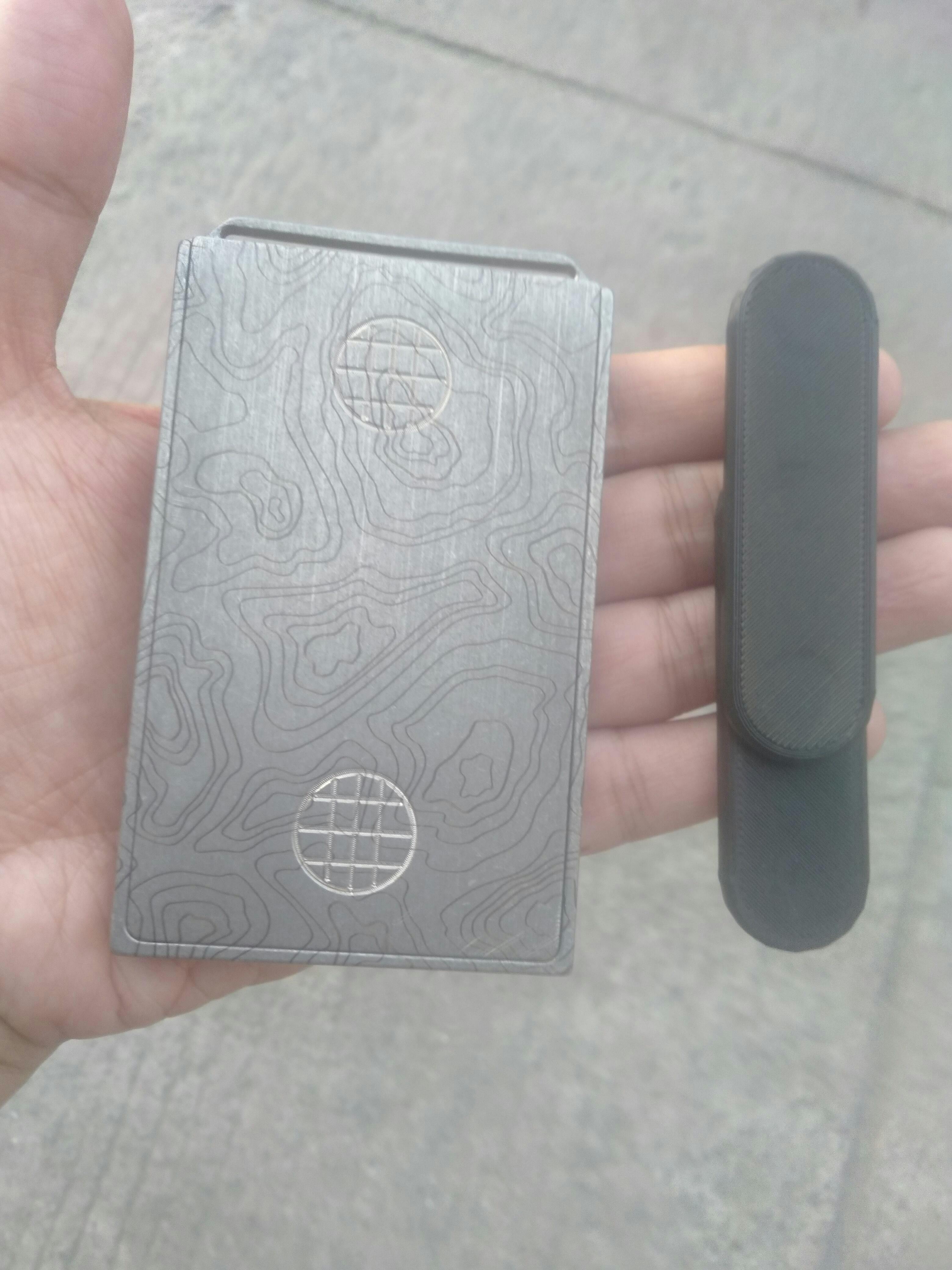 Carbon Fiber Slide Top - Card Holder by Maratac® – CountyComm