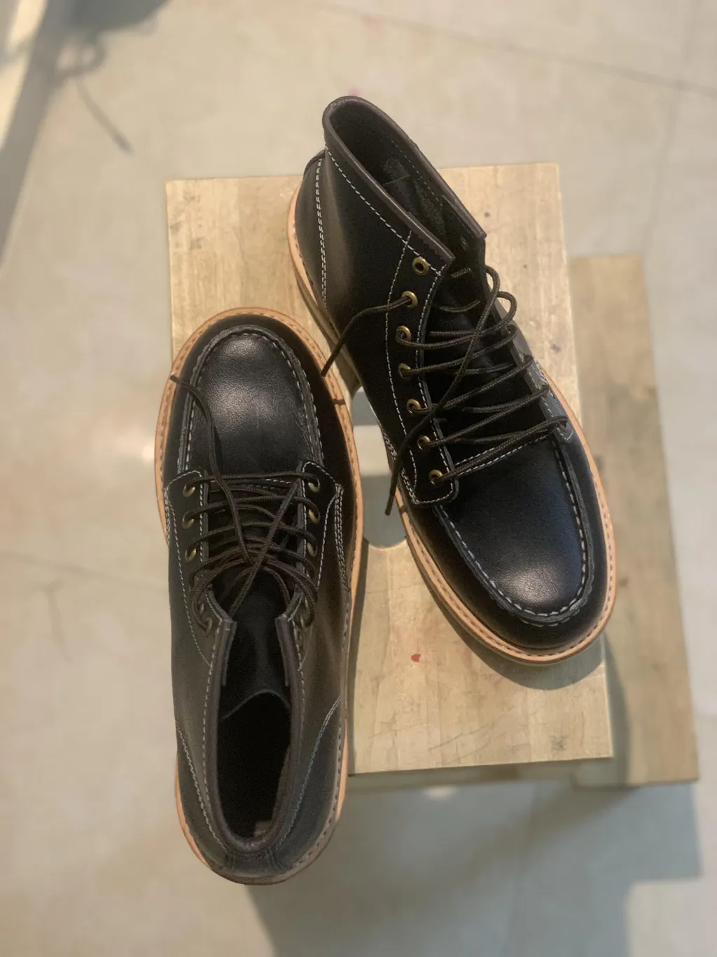 Moc-Toe Leather Boots 6" (Raven Black) Goodyear Welted – Craft & Glory