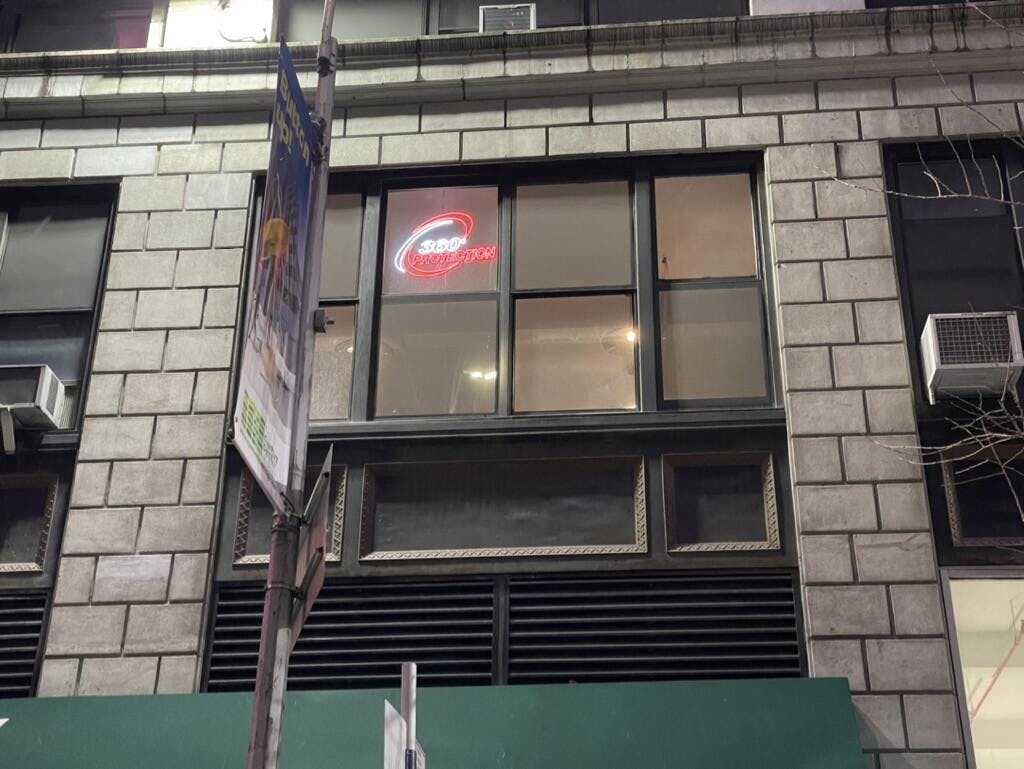 Customize & Buy Custom Neon Signs Online | Create Neon Sign