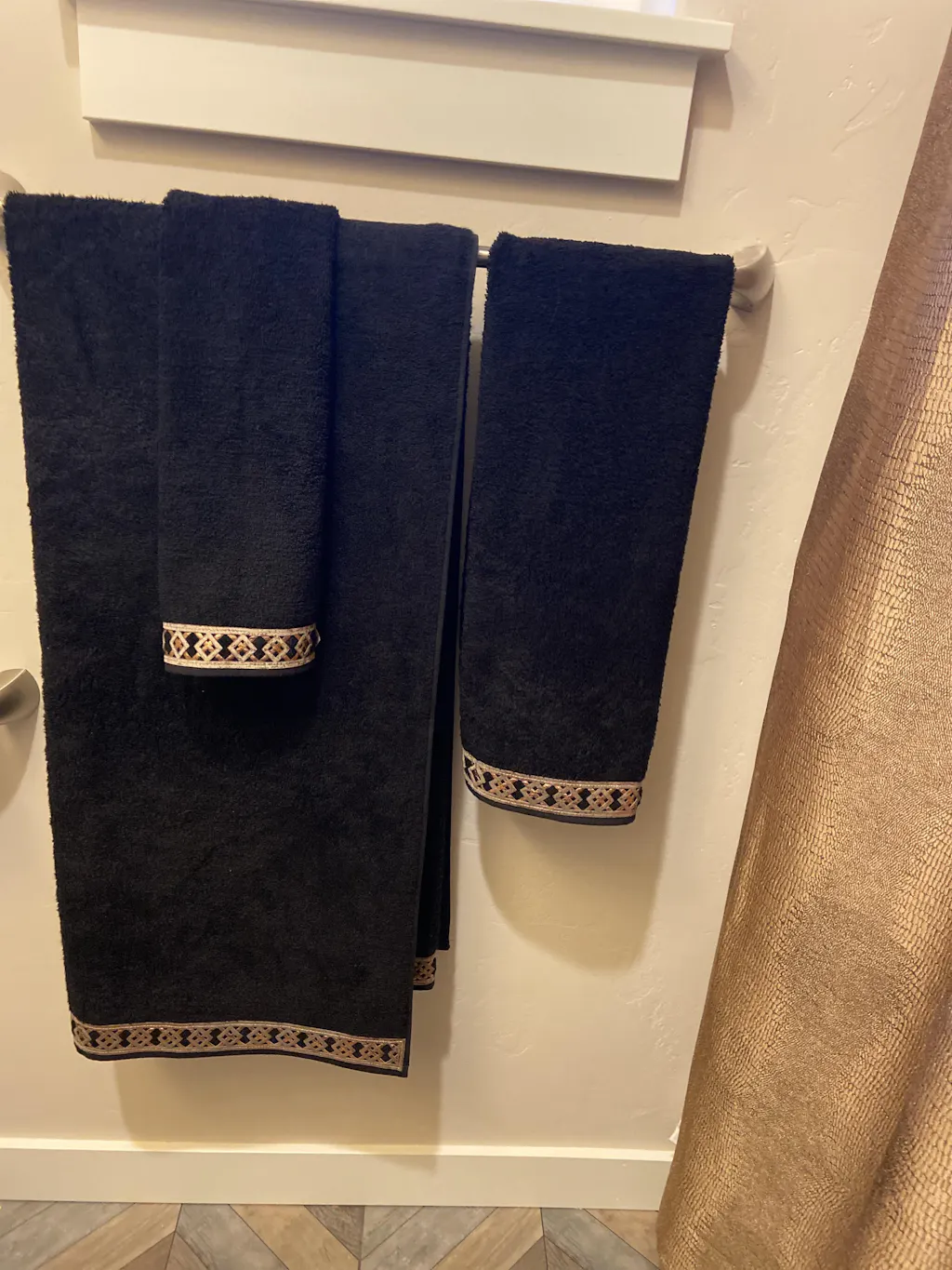 Tara Celtic Style 3 Piece Elegant Copper & Black Luxury Bath Towel Set