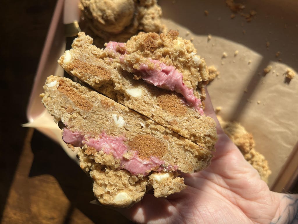 XTRA THICK OATMEAL STUFFED – Crispi Cookies Inc