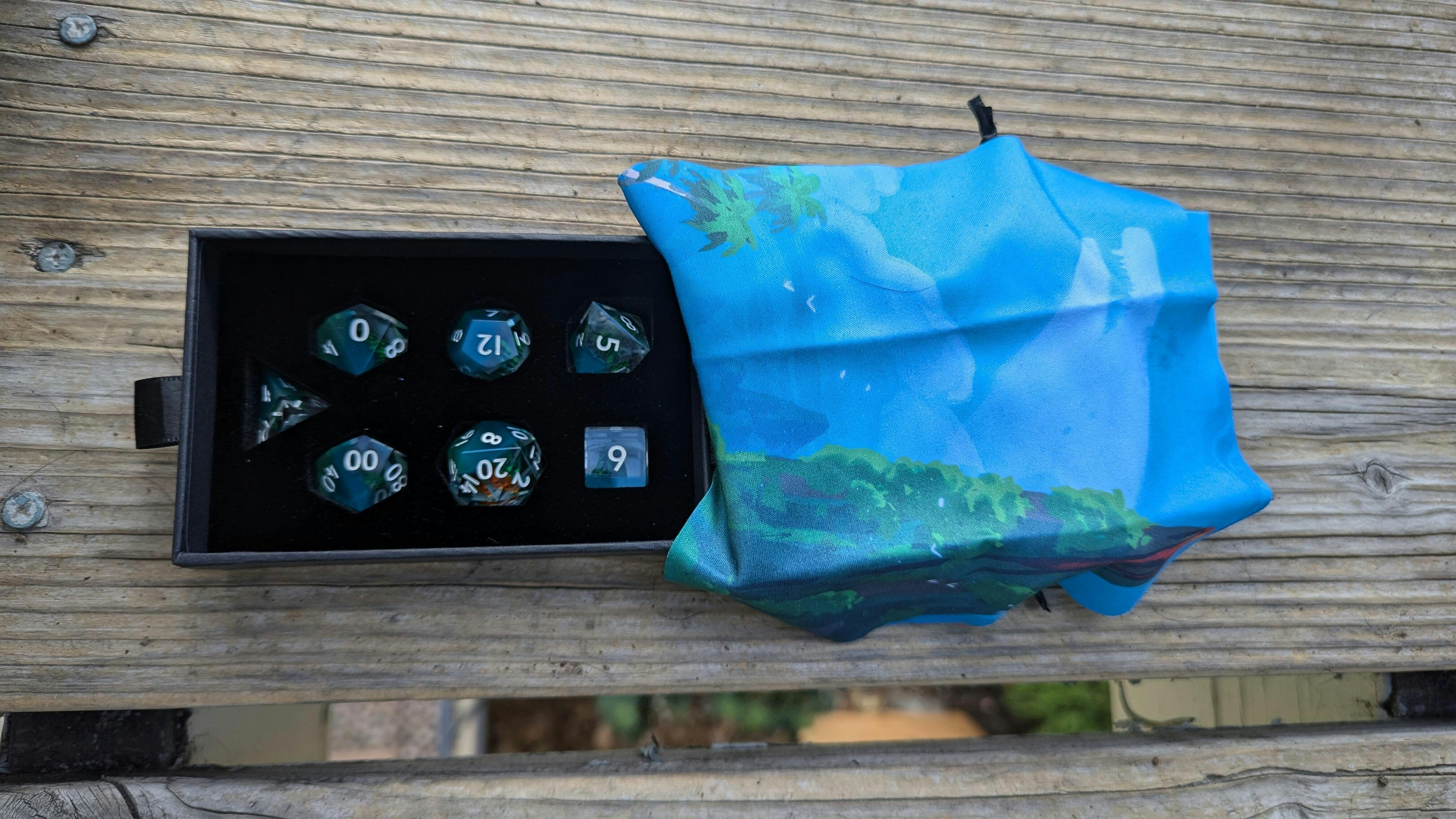 The Shattered Teeth Dice Set – Critical Role