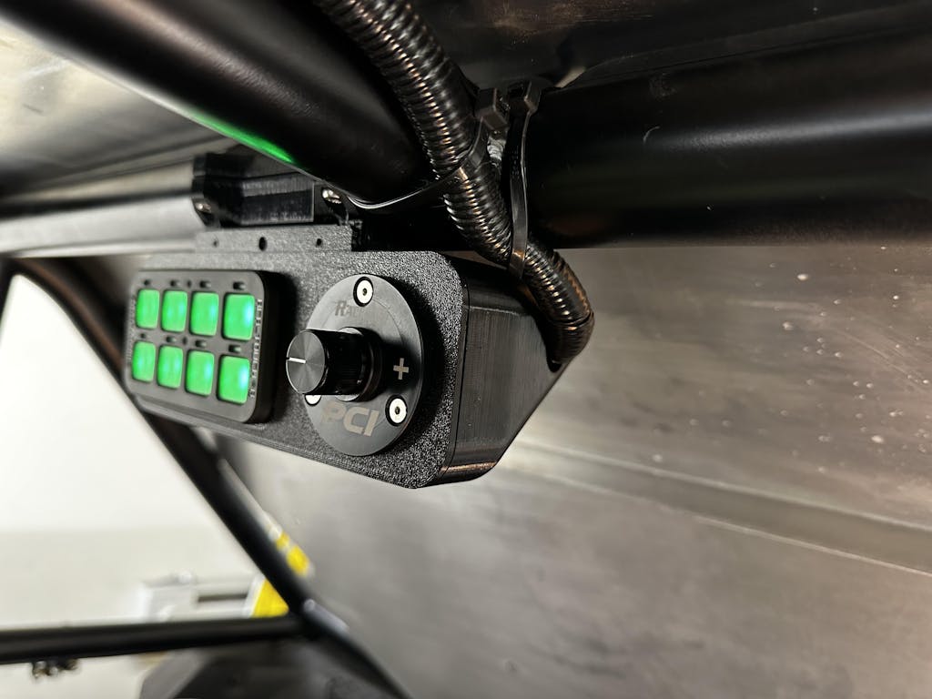 Bar Mount for Switch-Pro 9100 and Additional Custom Slot - Crossroads 3D