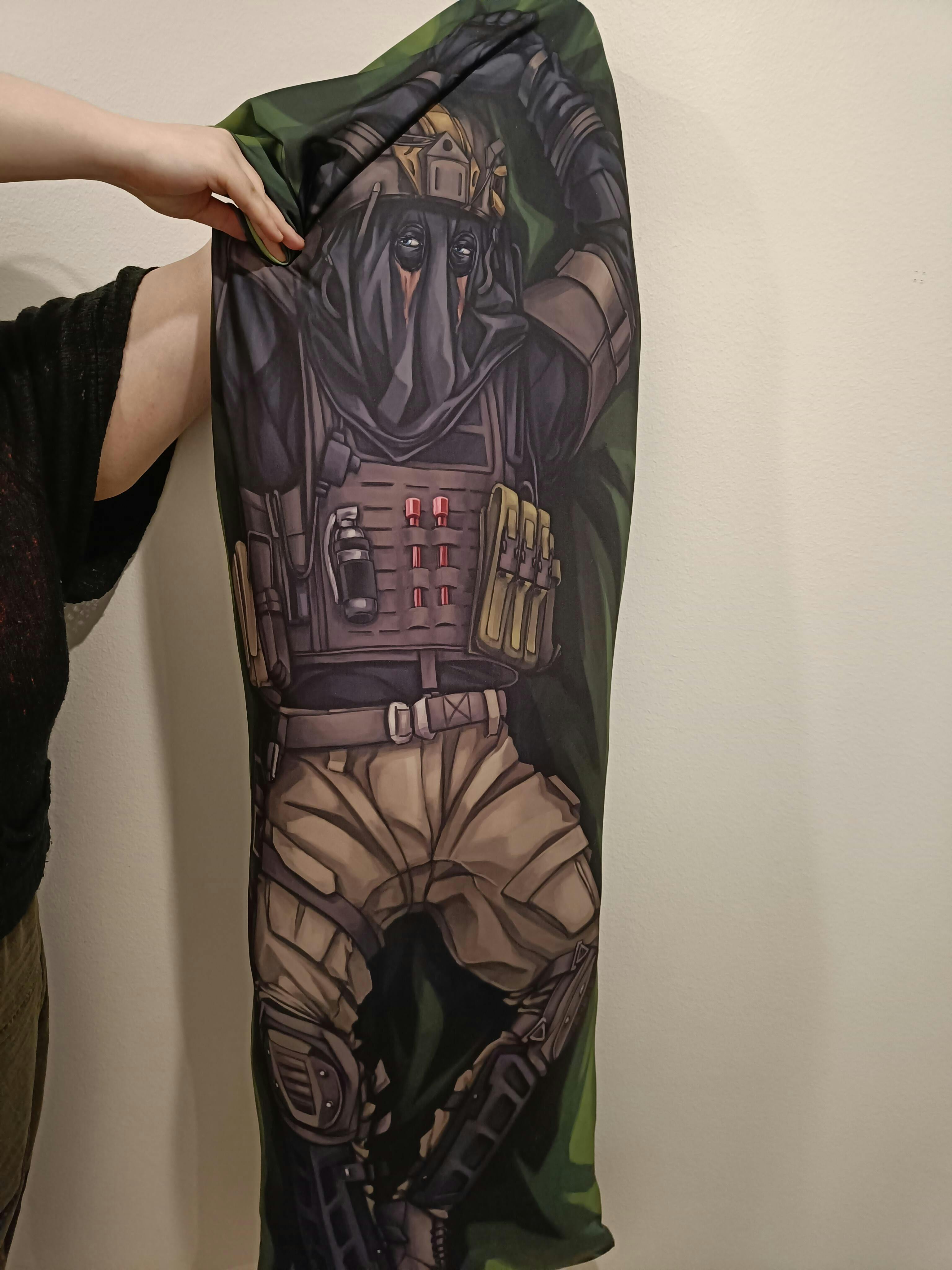 König Body Pillow Case – CryoMerch