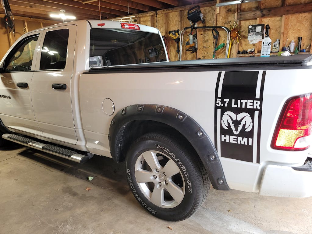 Dodge Hemi Kit Sticker Set of 2 – Dodge Decal Sticker – Custom Sticker Shop