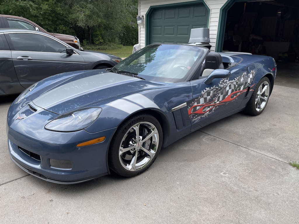 Flame Rip Checkered Flag Vinyl Graphic – Custom Vinyl Graphics