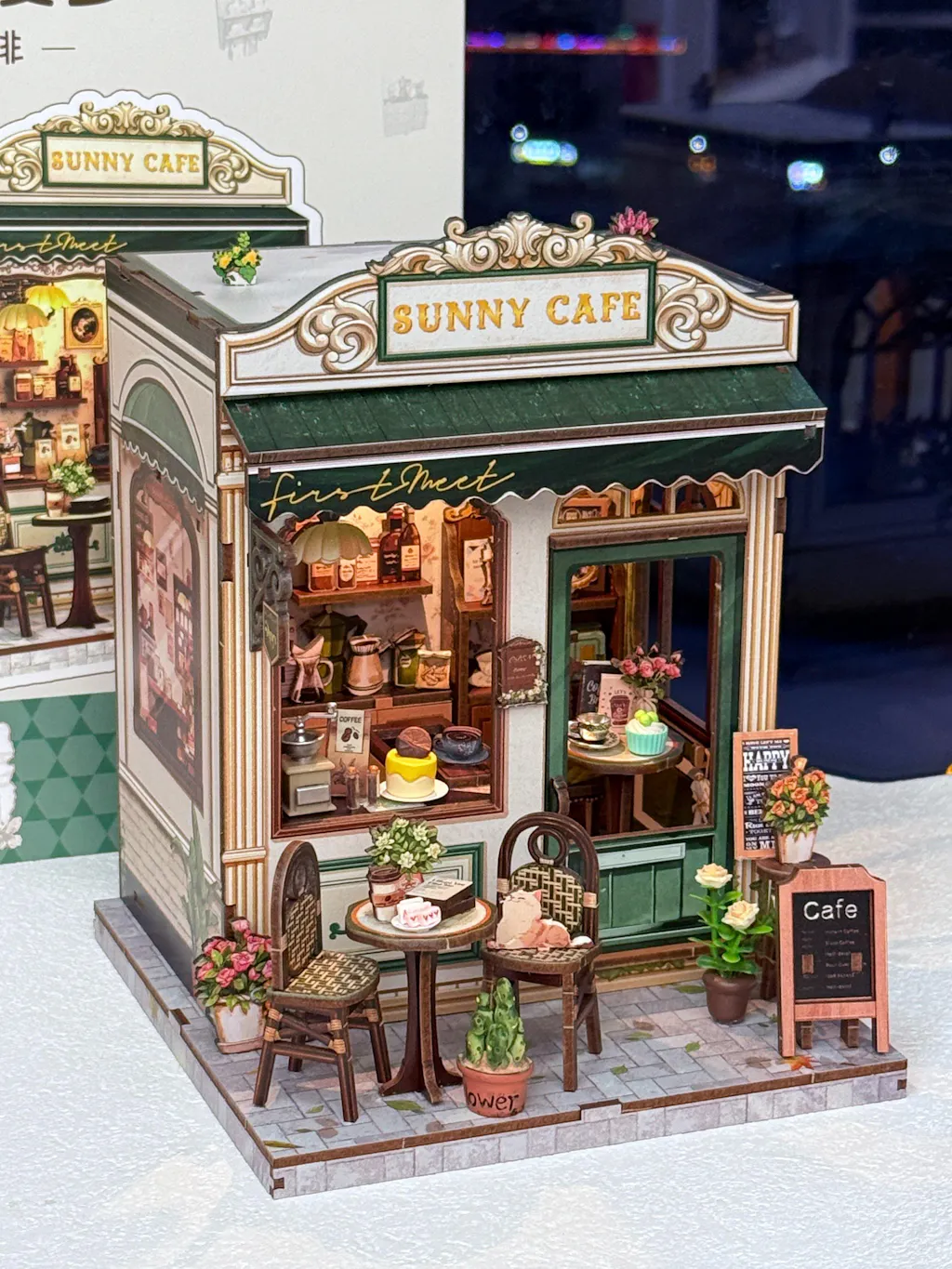 CUTEBEE DIY Miniature House | Sunny Cafe