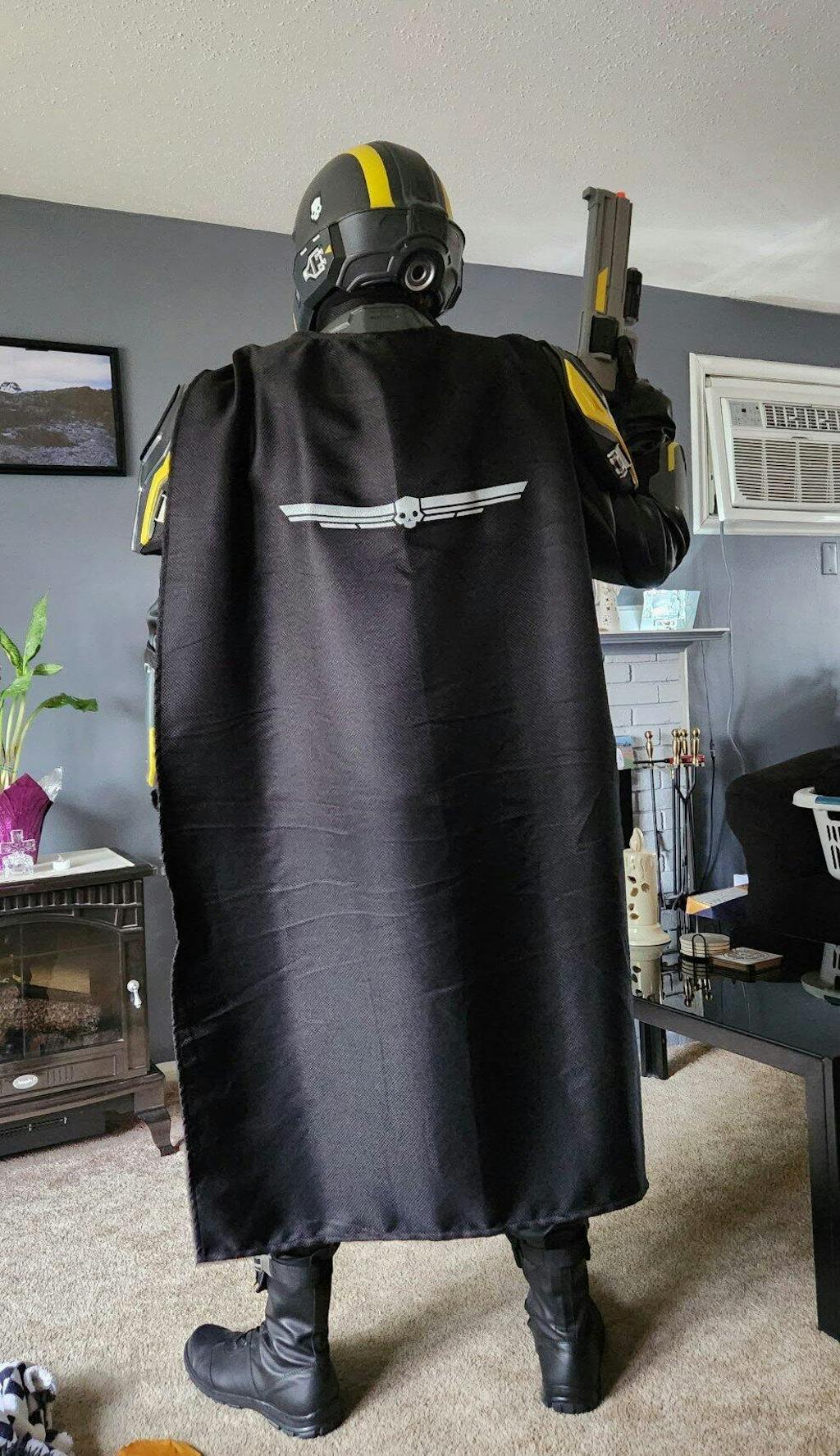 Helldivers Cosplay Costume - TR-40 Gold Eagle – Cyber Craft