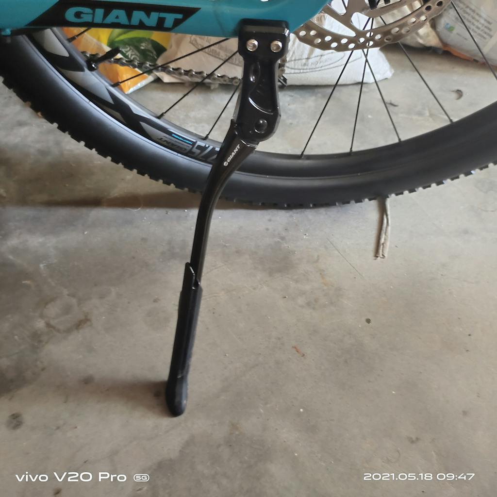 Buy Giant Direct Mount Ksa 18Mm (M6) Kickstand City Adjustable Online ...