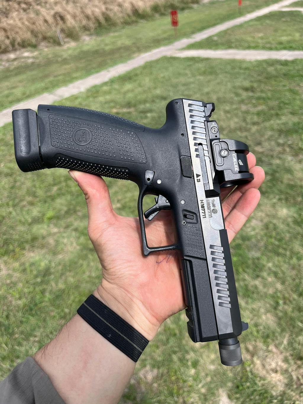 Cyelee GHOST HDG Red Dot – Oversized Window Optic with Drop-Proof ...