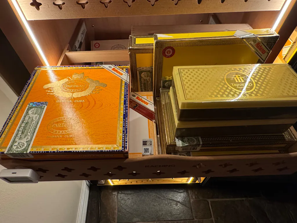 Raching MON3800A - Smart Cigar Humidor (1800 cigars) - Dads Heaven™