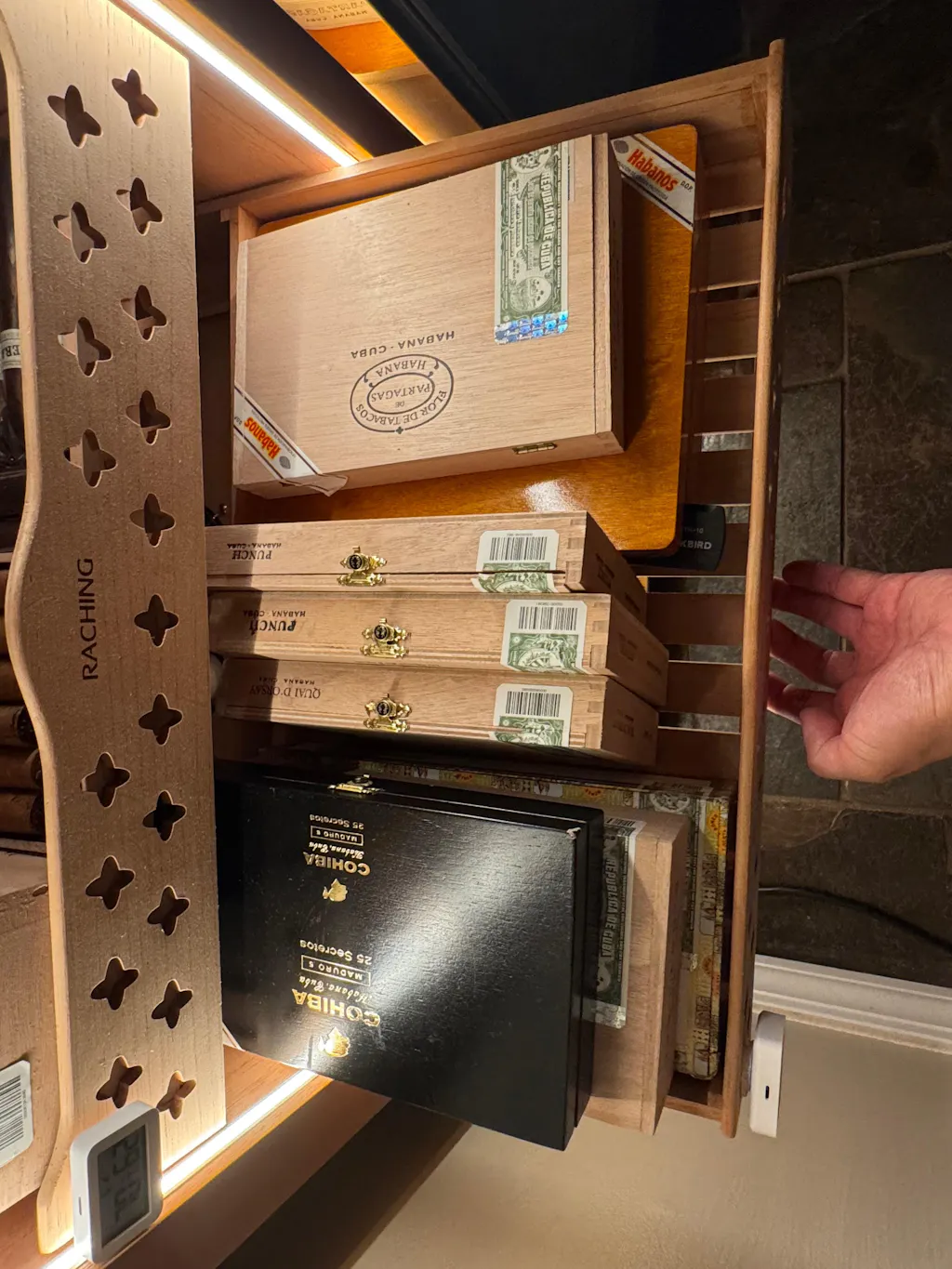 Raching MON3800A - Smart Cigar Humidor (1800 cigars) - Dads Heaven™