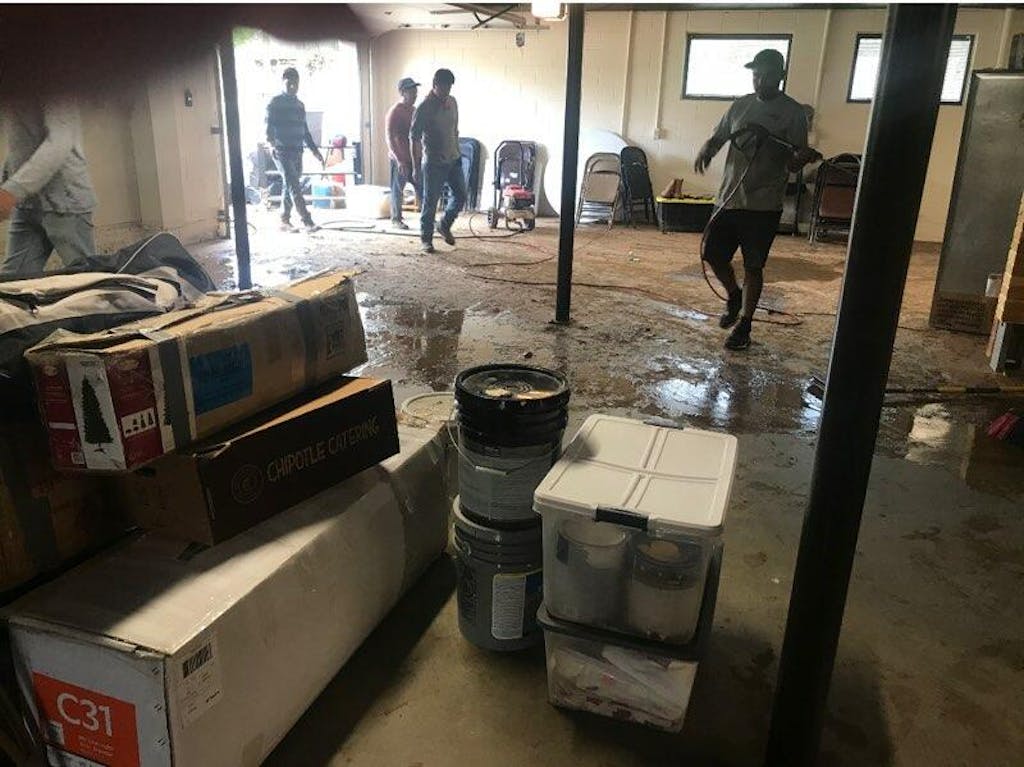 Flood Barrier Door Dam - Ultimate Flood Gate | Dam Easy