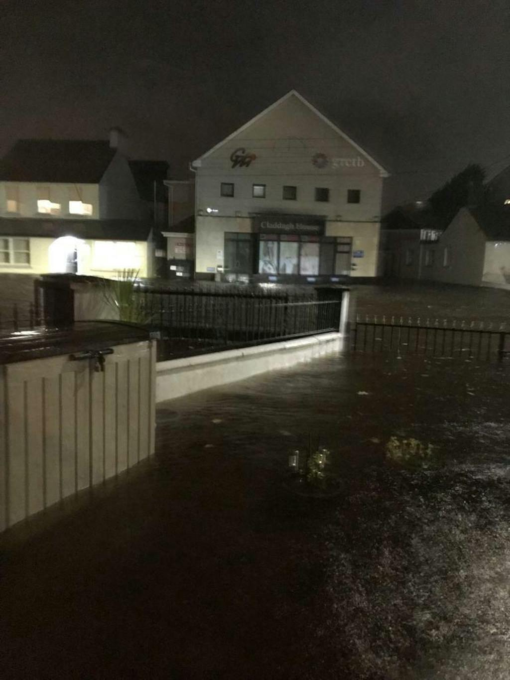 How to Build DIY Flood Barriers for Your Backyard