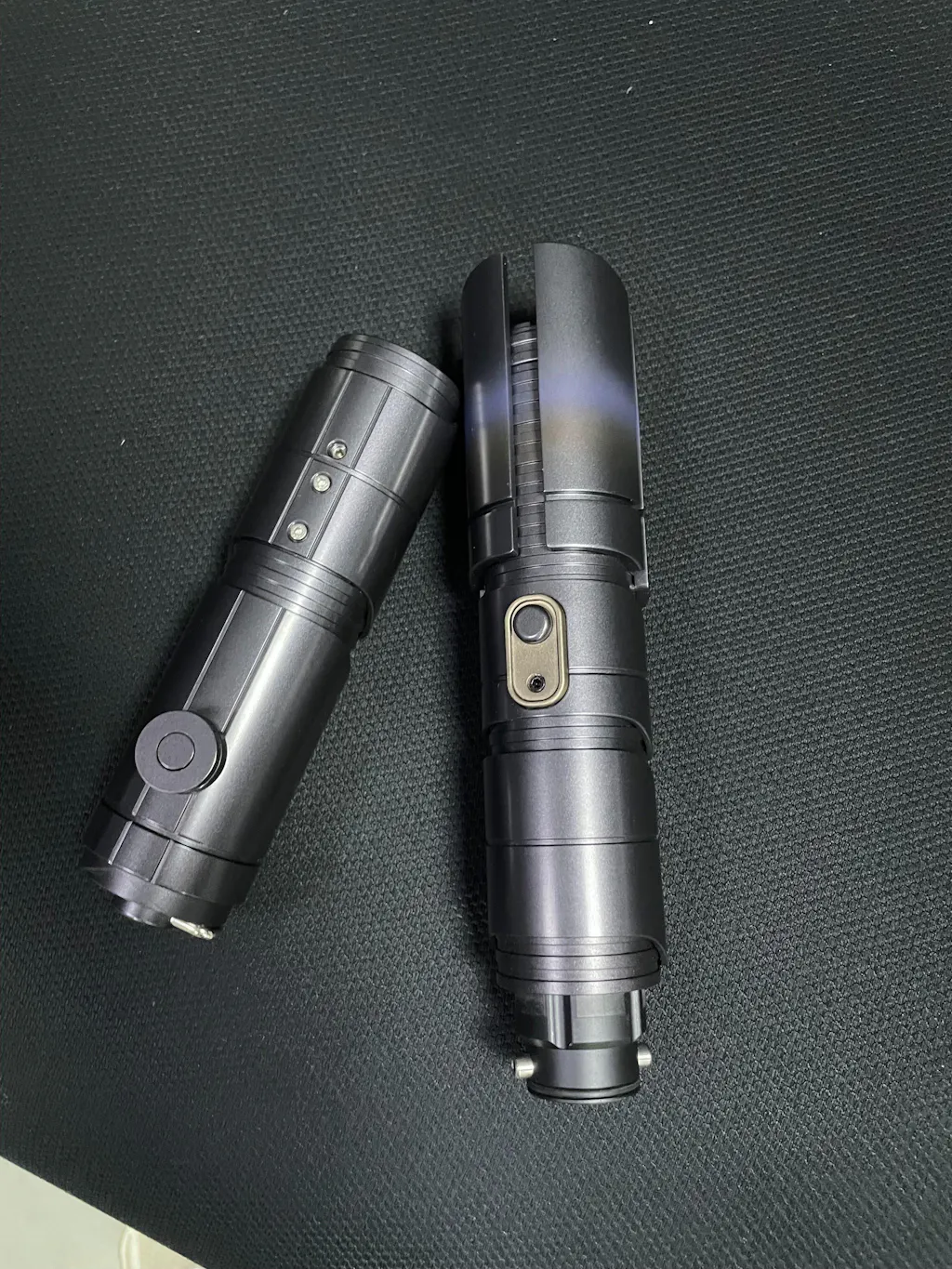 DamienSaber Lightsaber Inspired by The Strangers Qimir Red Blade Saber