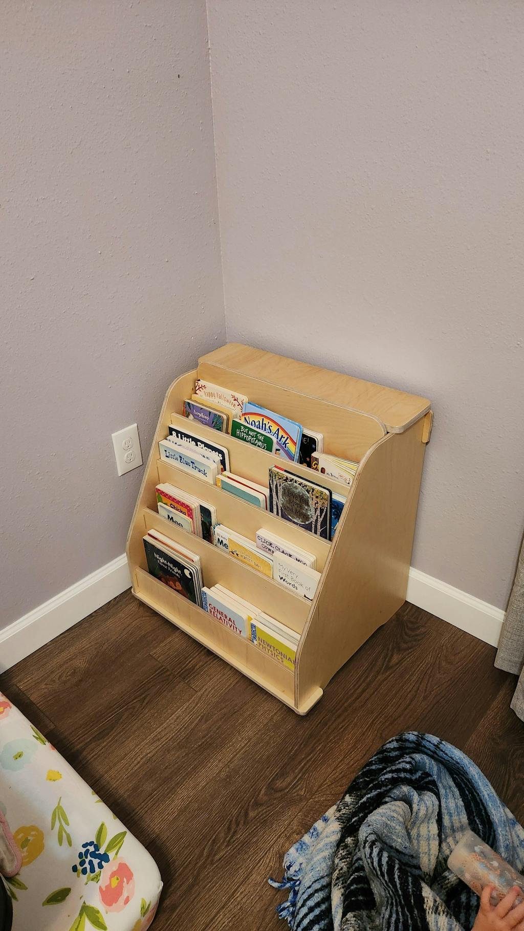 Montessori Bookshelf- Front-Facing Bookshelf with Extra Storage – Dannico