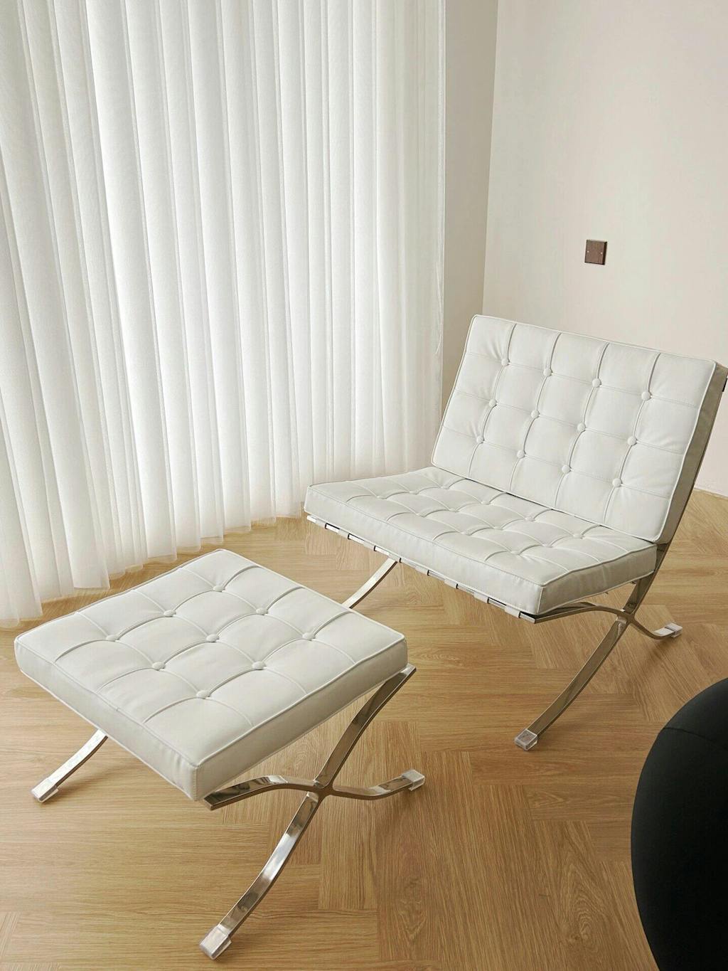 Classic Modern Barcelona Chair And Footstool, White Leather – DC Concept