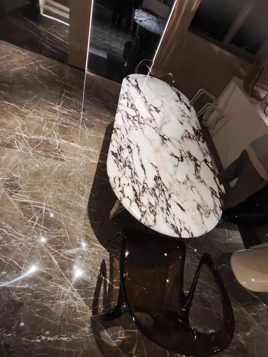 Gillian Dining Table, Marble – DC Concept