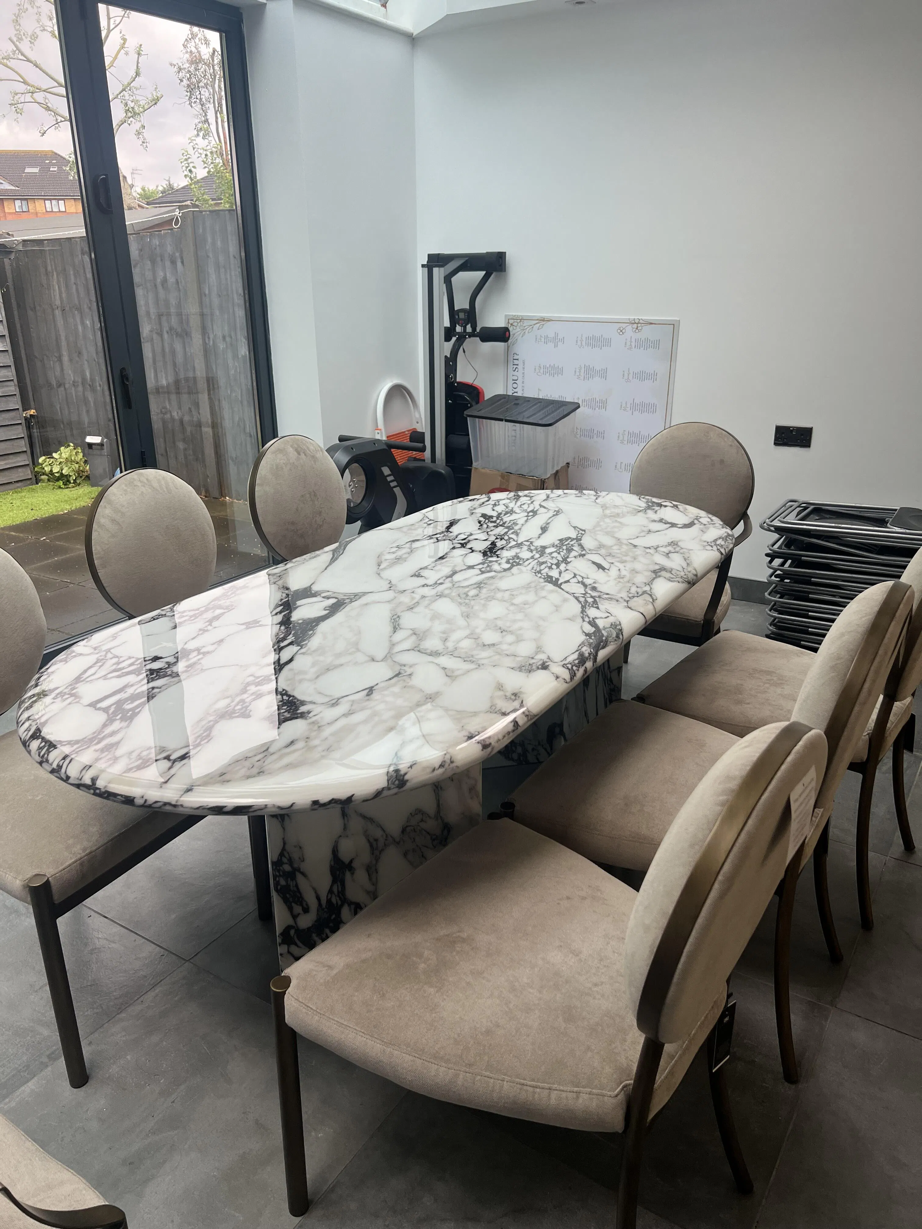 Gillian Dining Table, Marble – DC Concept