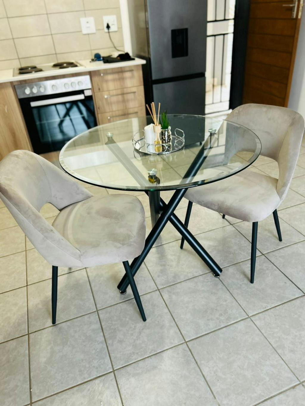 Decofurn | Diva 90cm Round Glass Top Dining Table-black – Decofurn ...